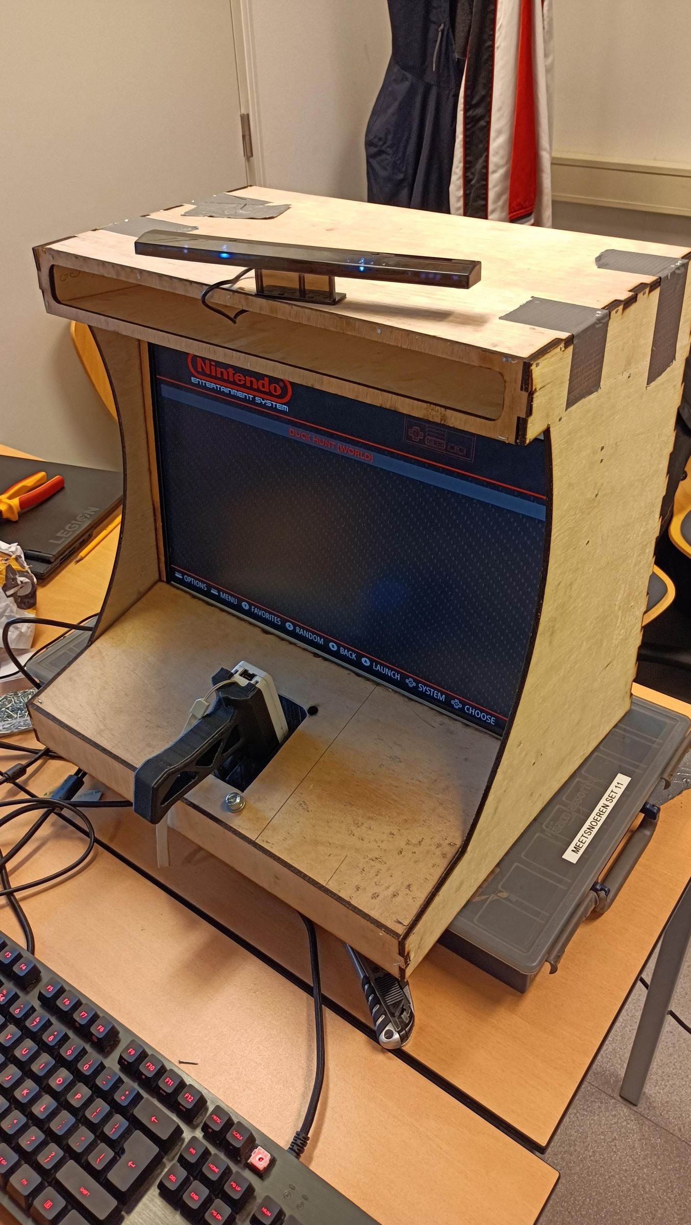 Making a Retro Arcade Light Gun Game Using a Raspberry Pi : 4 Steps ...