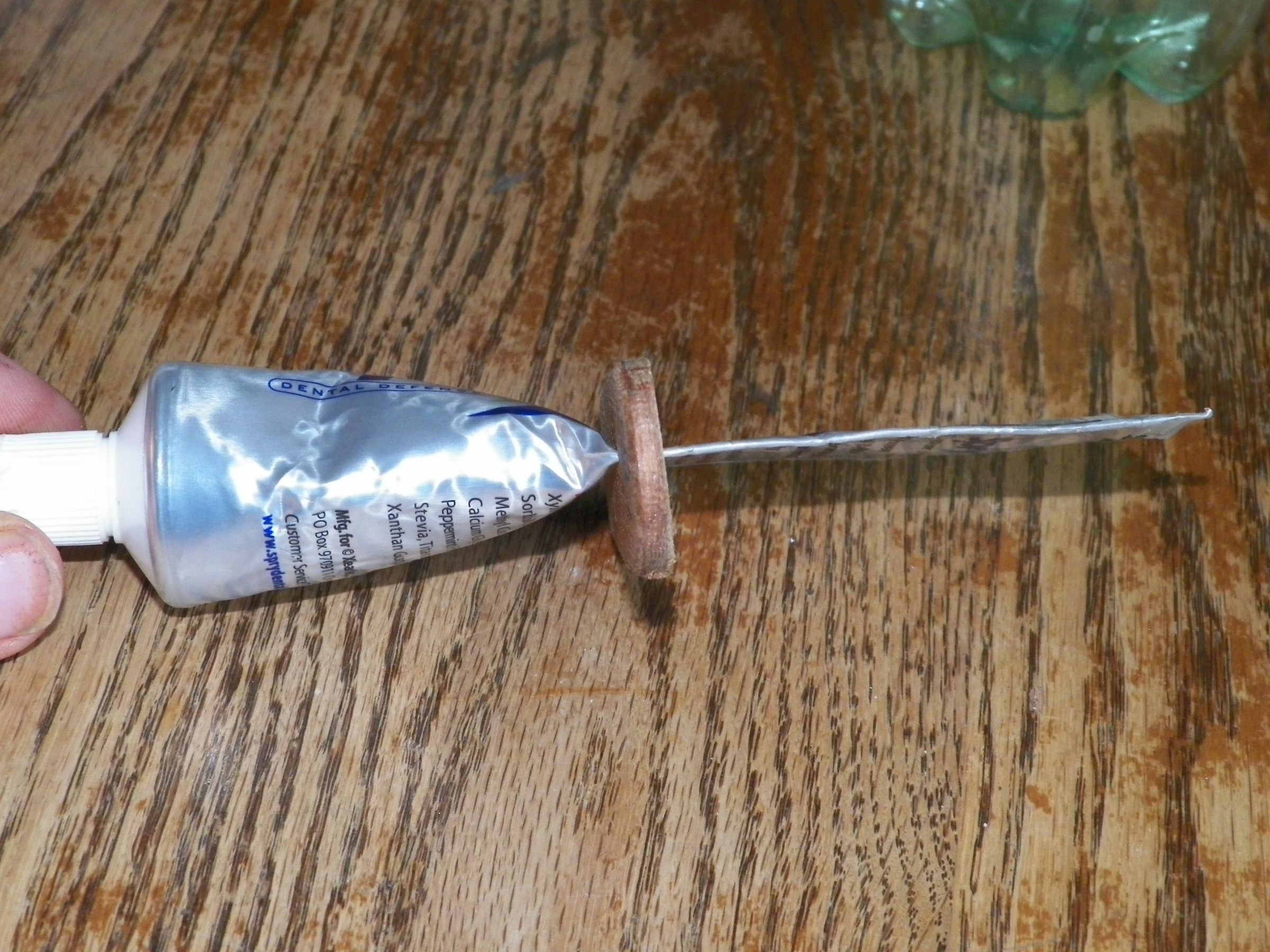 How to Make Your Own Wooden Toothpaste Squeeze-Guard : 3 Steps (with ...