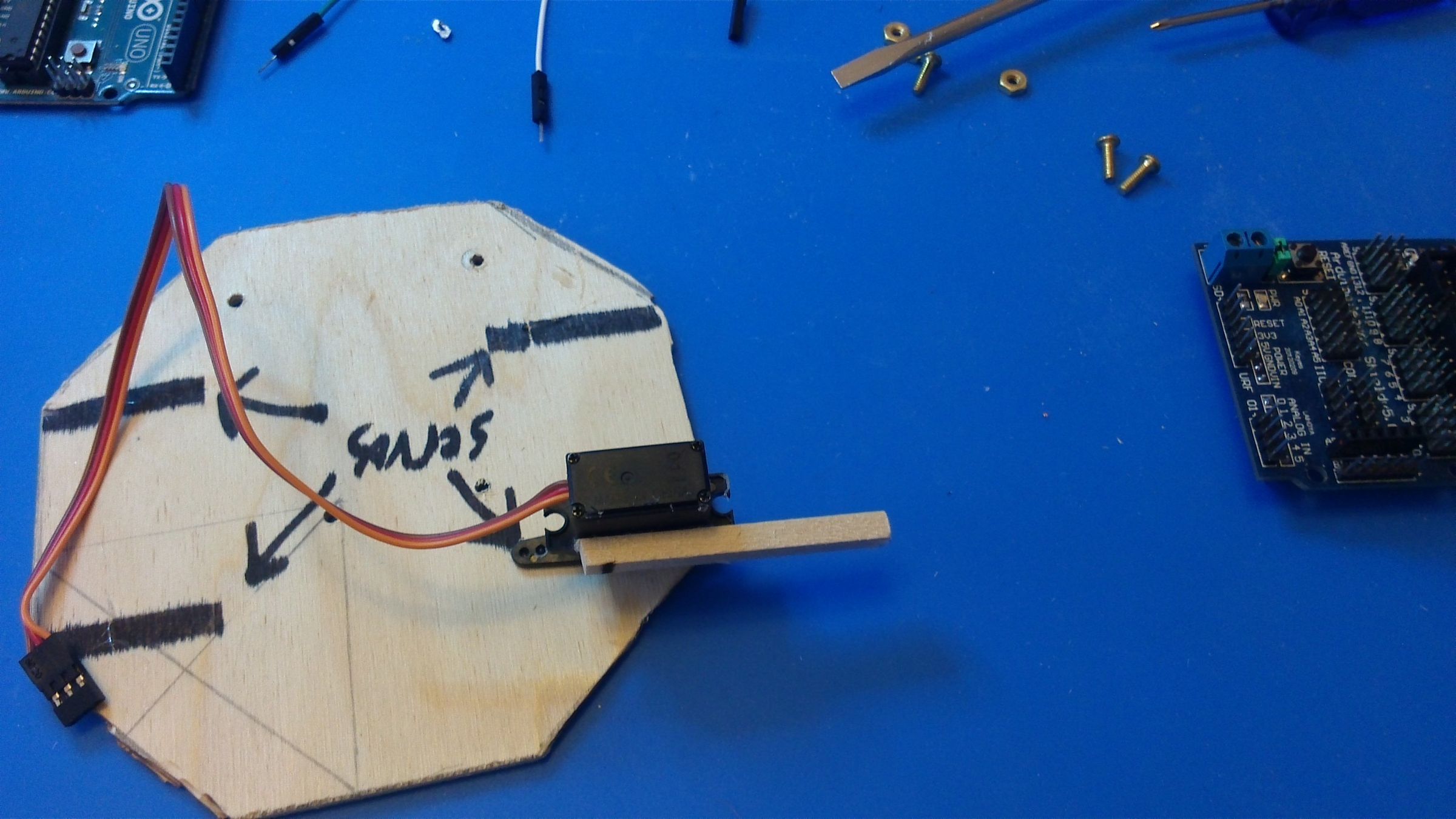 Basic Quadruped Platform! : 7 Steps - Instructables