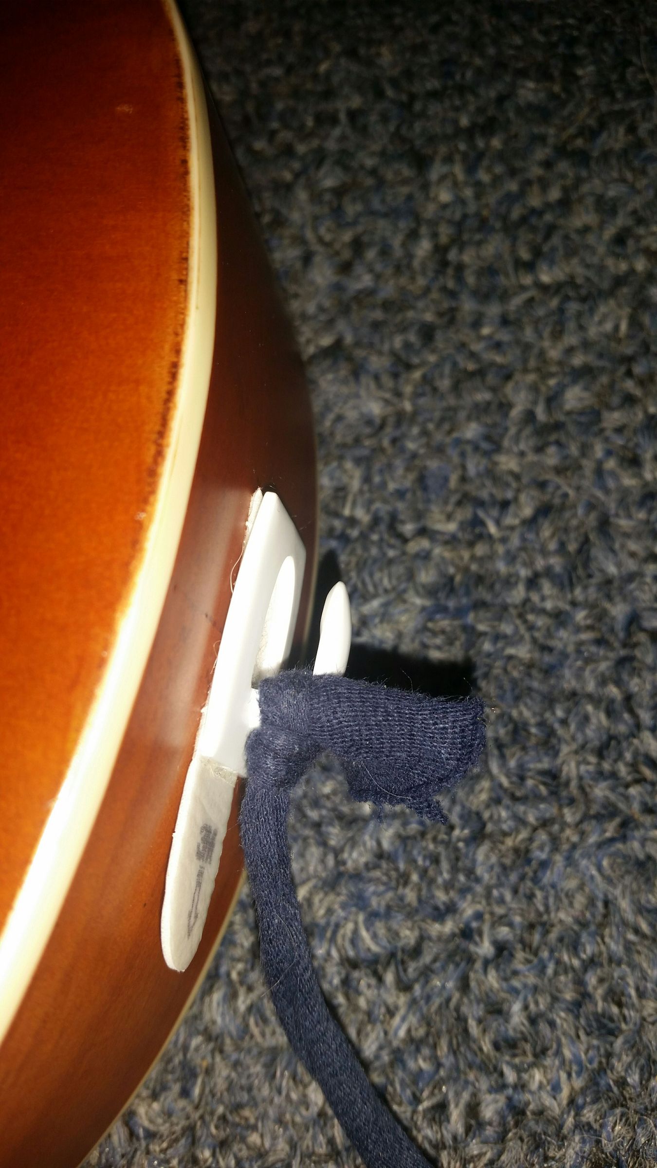 Command Hook Ukulele Strap Button : 4 Steps - Instructables