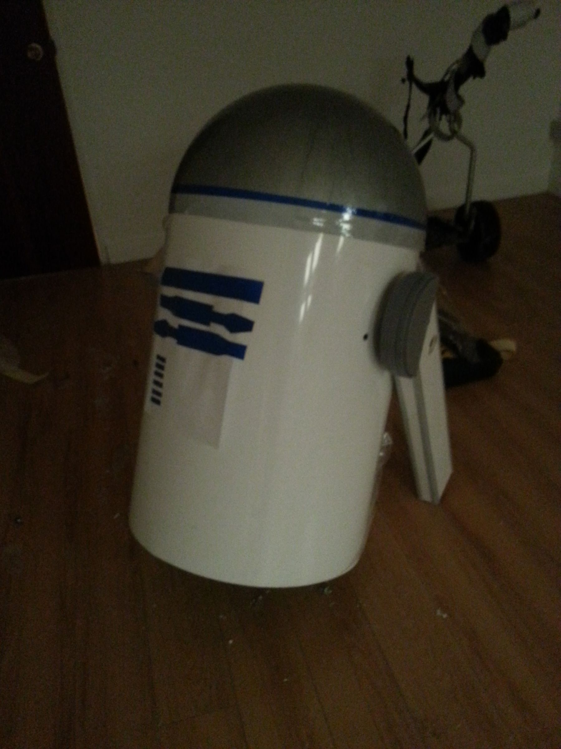 Solar Powered Recycled Full Size R2D2 Fully Functional - Instructables