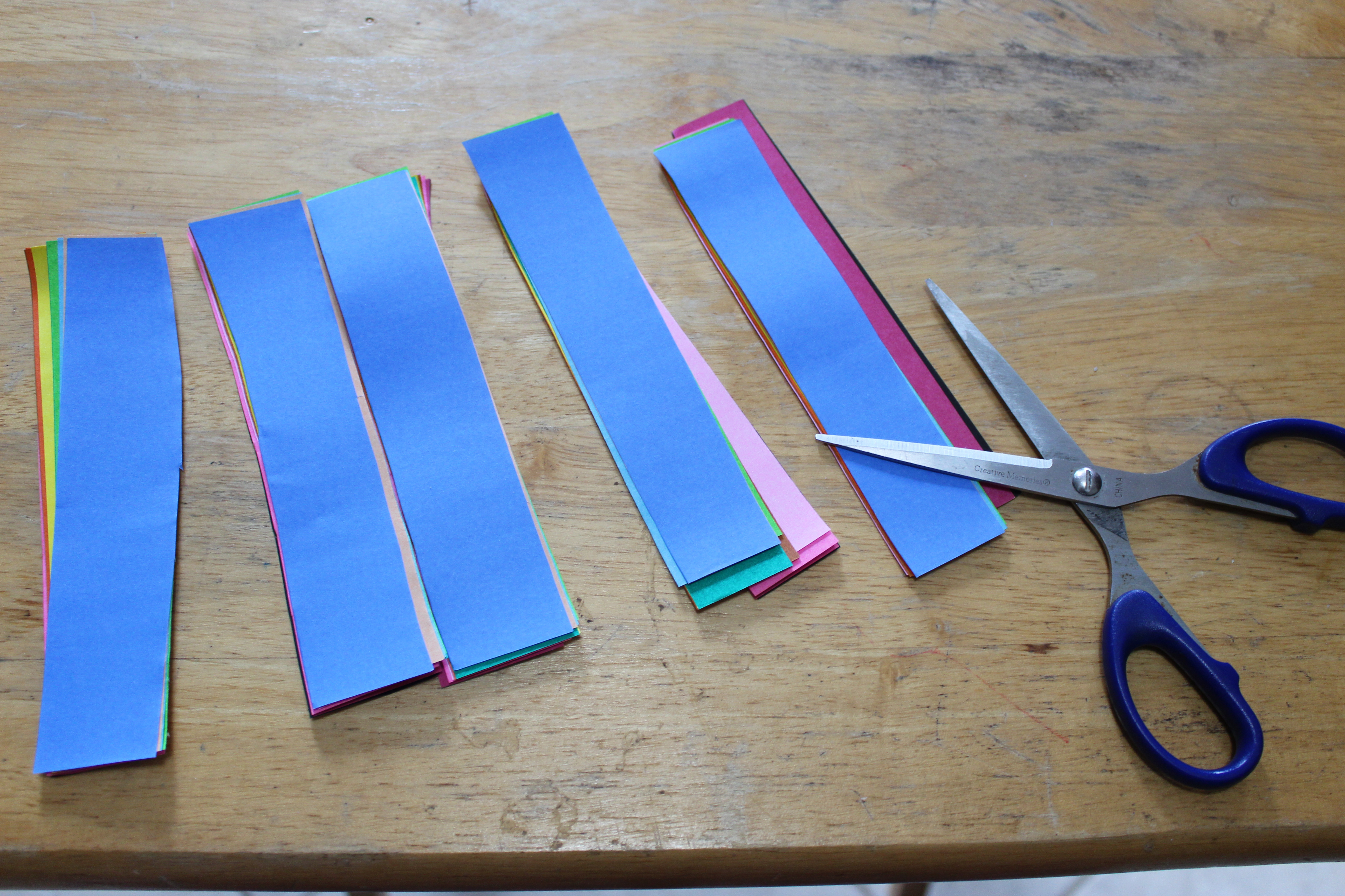 Colorful Linked Decorations : 6 Steps - Instructables