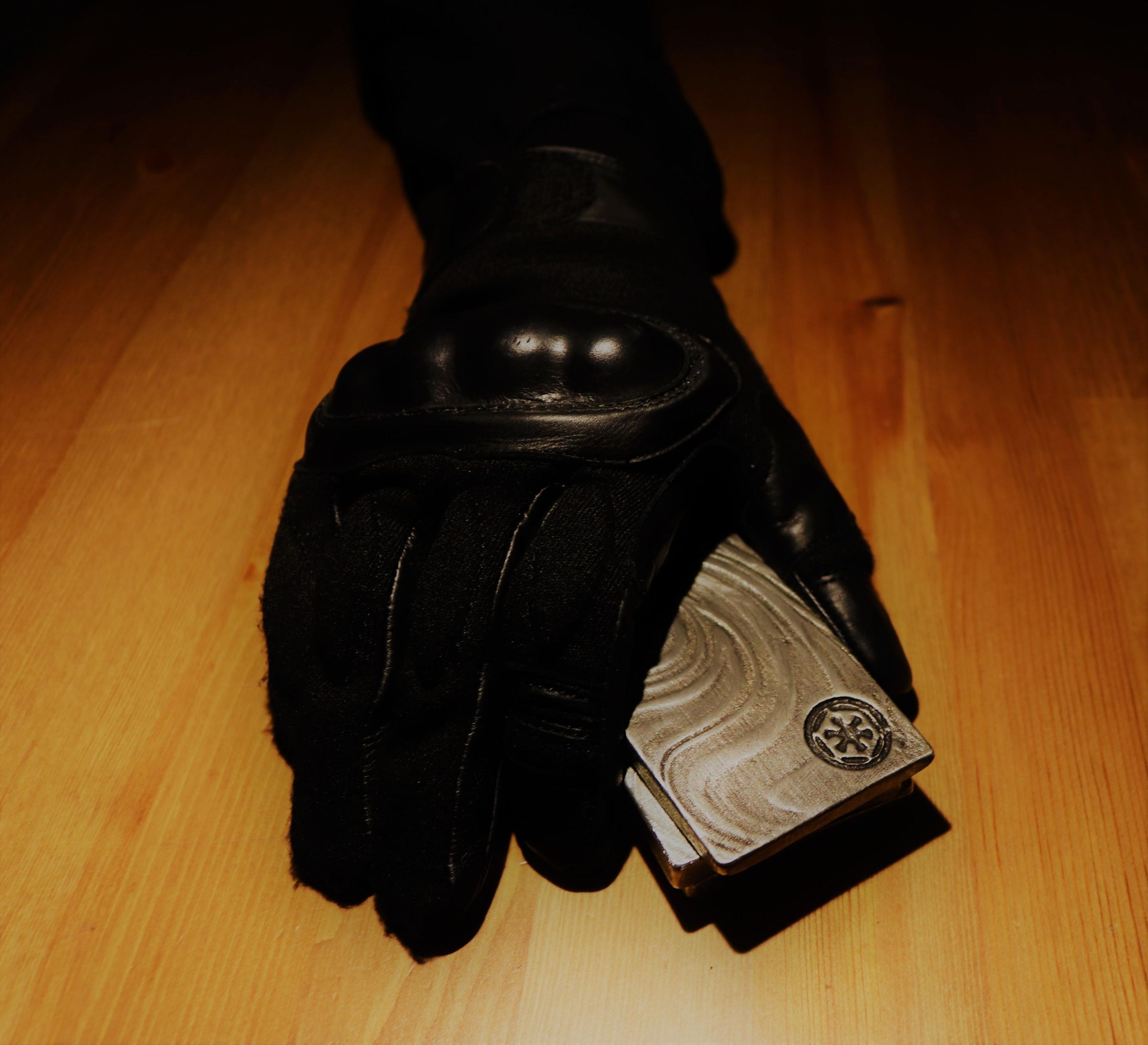 Mandalorian Beskar - Kinetic Sand Casting : 7 Steps (with Pictures ...