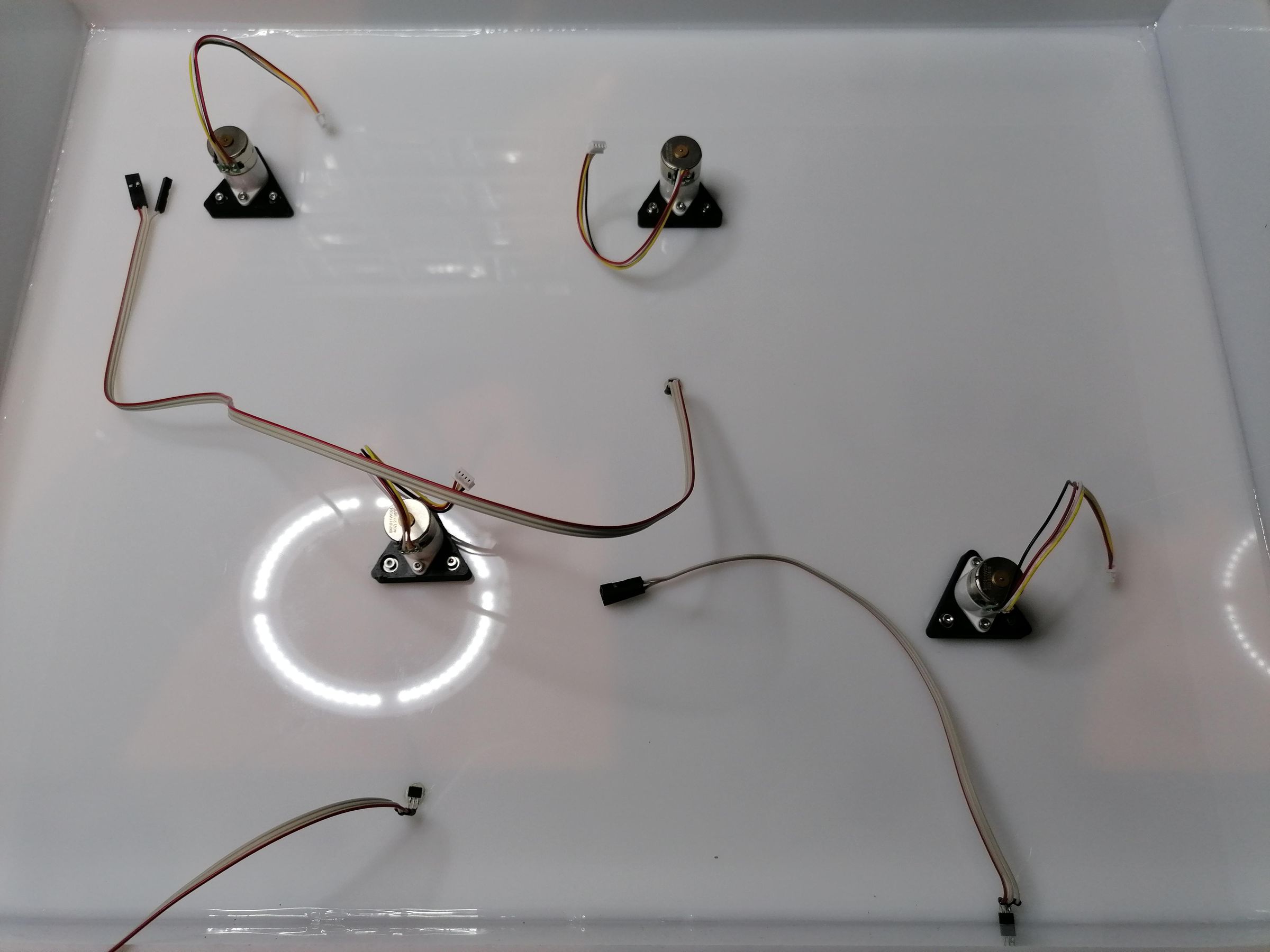 Moiré Clock : 9 Steps (with Pictures) - Instructables