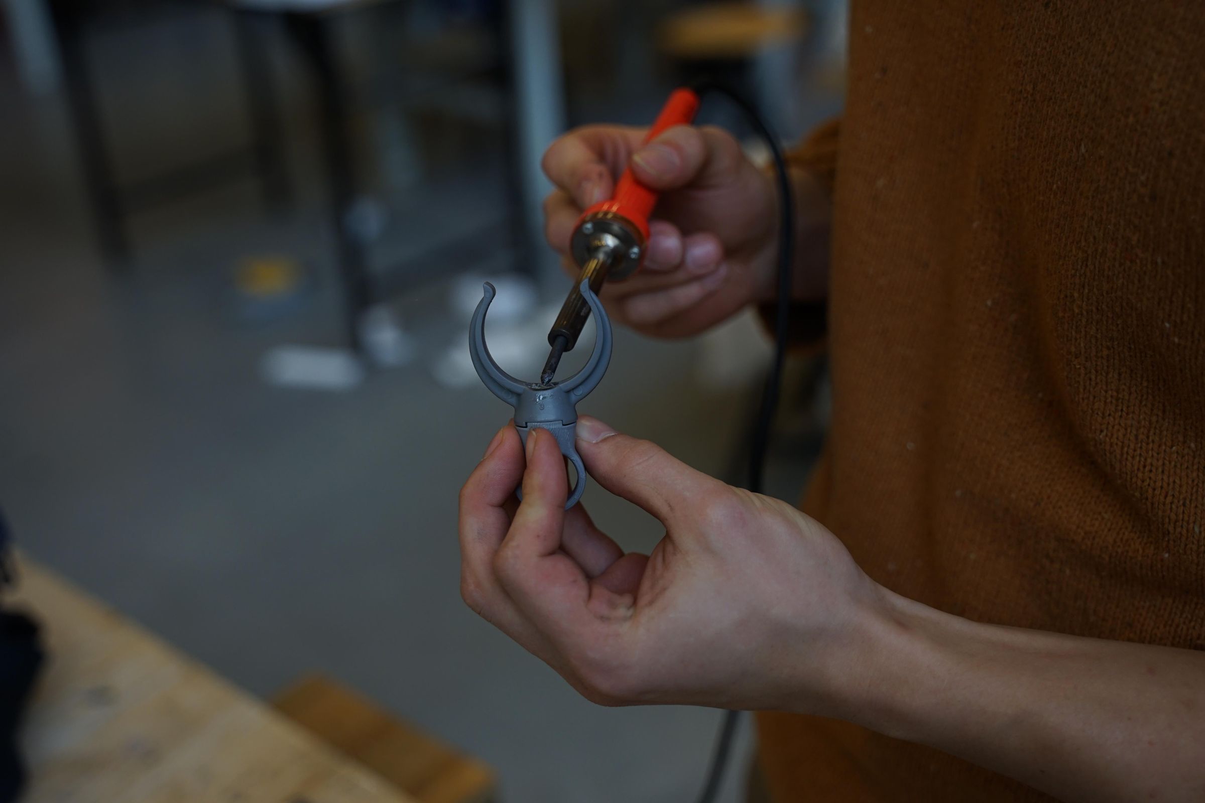 D4E1 Juggle Trestle : 5 Steps - Instructables