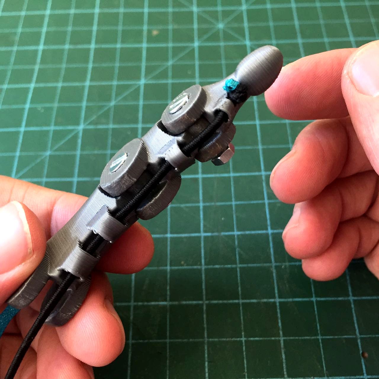 3D Printed Bionic Hand Skeleton : 8 Steps (with Pictures) - Instructables