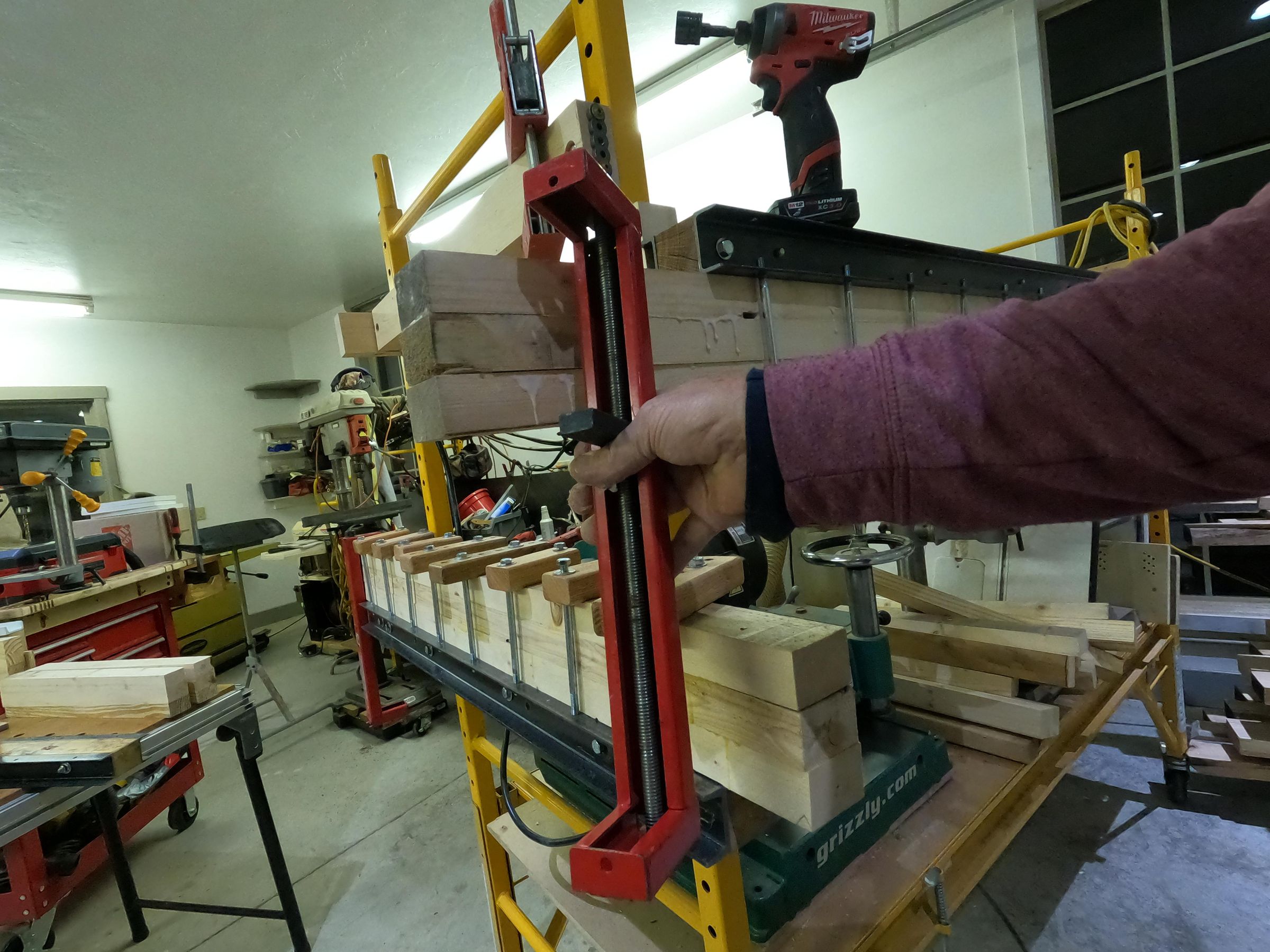 Multi-Clamp Glue-Up Jig for Fabricating DIY Wood Beams AKA a ...