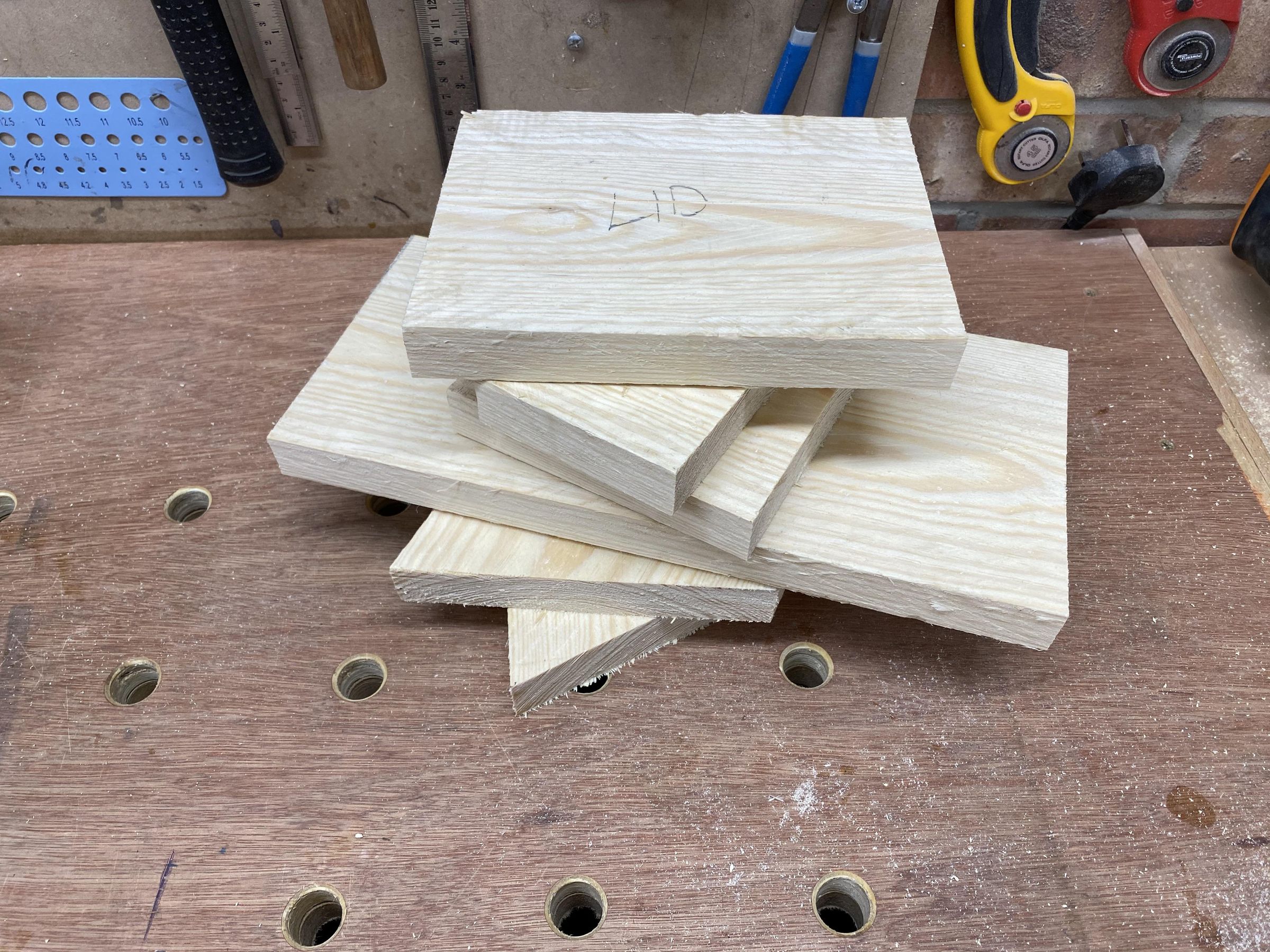 Single Plank Bat Box : 8 Steps (with Pictures) - Instructables