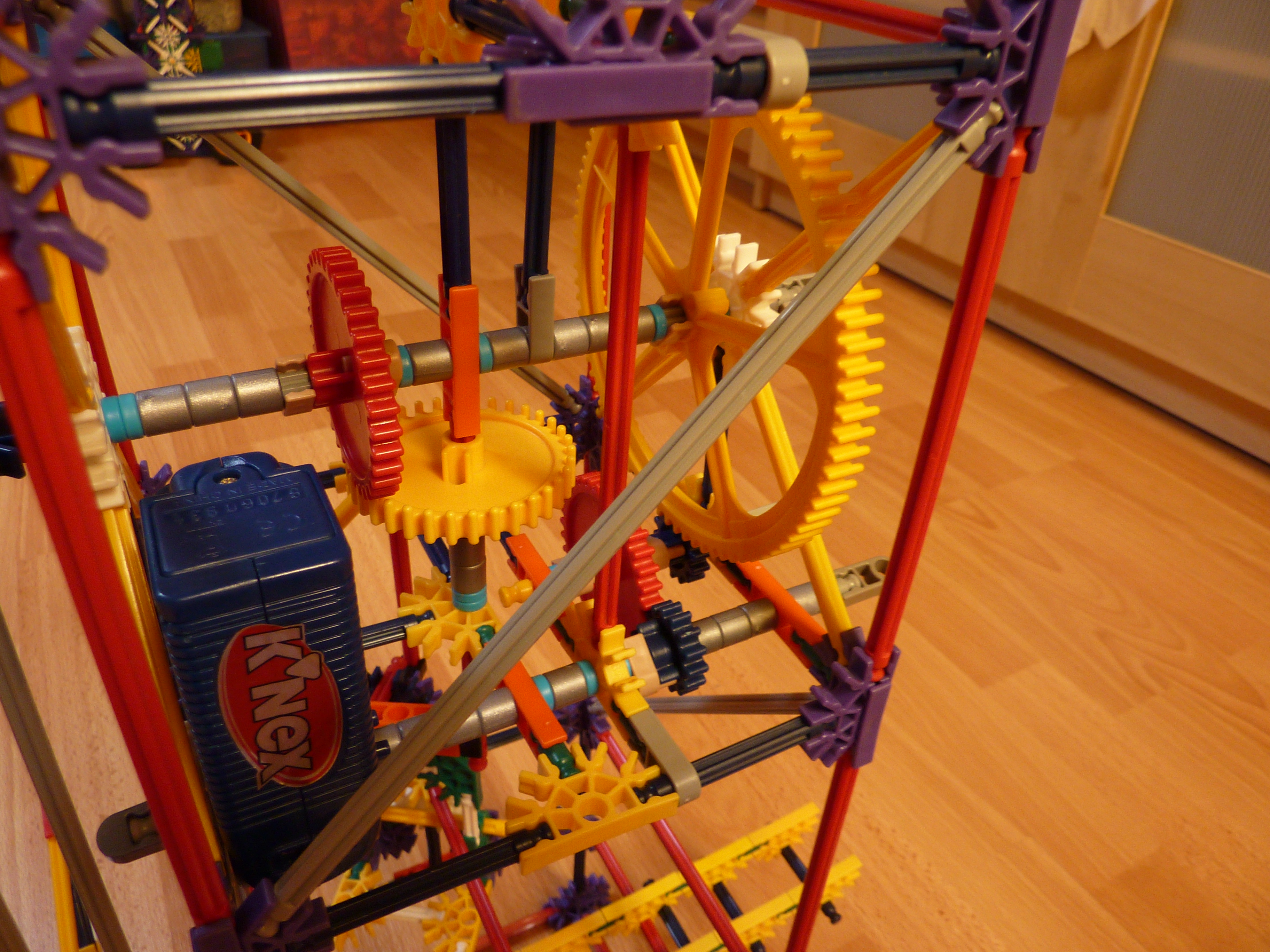 Spinning Freefall Lift, a Knex Ball Machine Lift : 11 Steps - Instructables