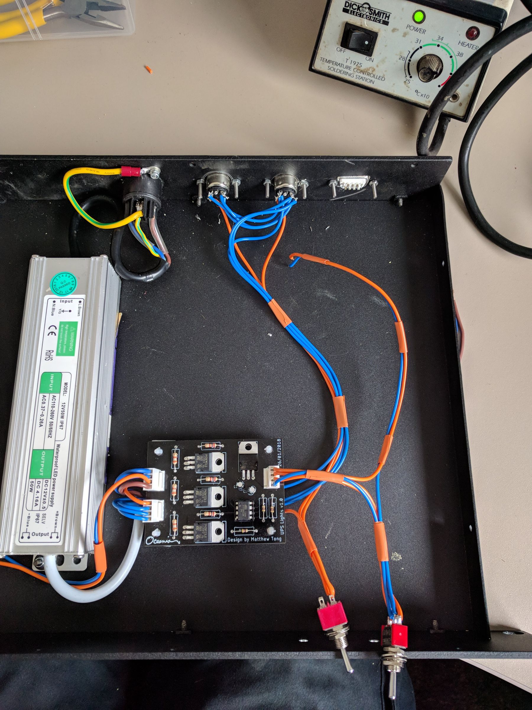 UPS Warning Lights : 4 Steps - Instructables