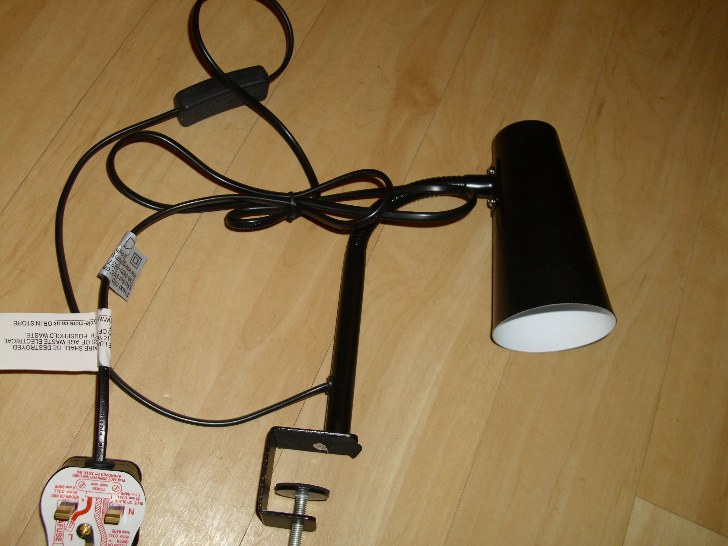 USB Web Cam Into Class Room Visualiser : 4 Steps - Instructables