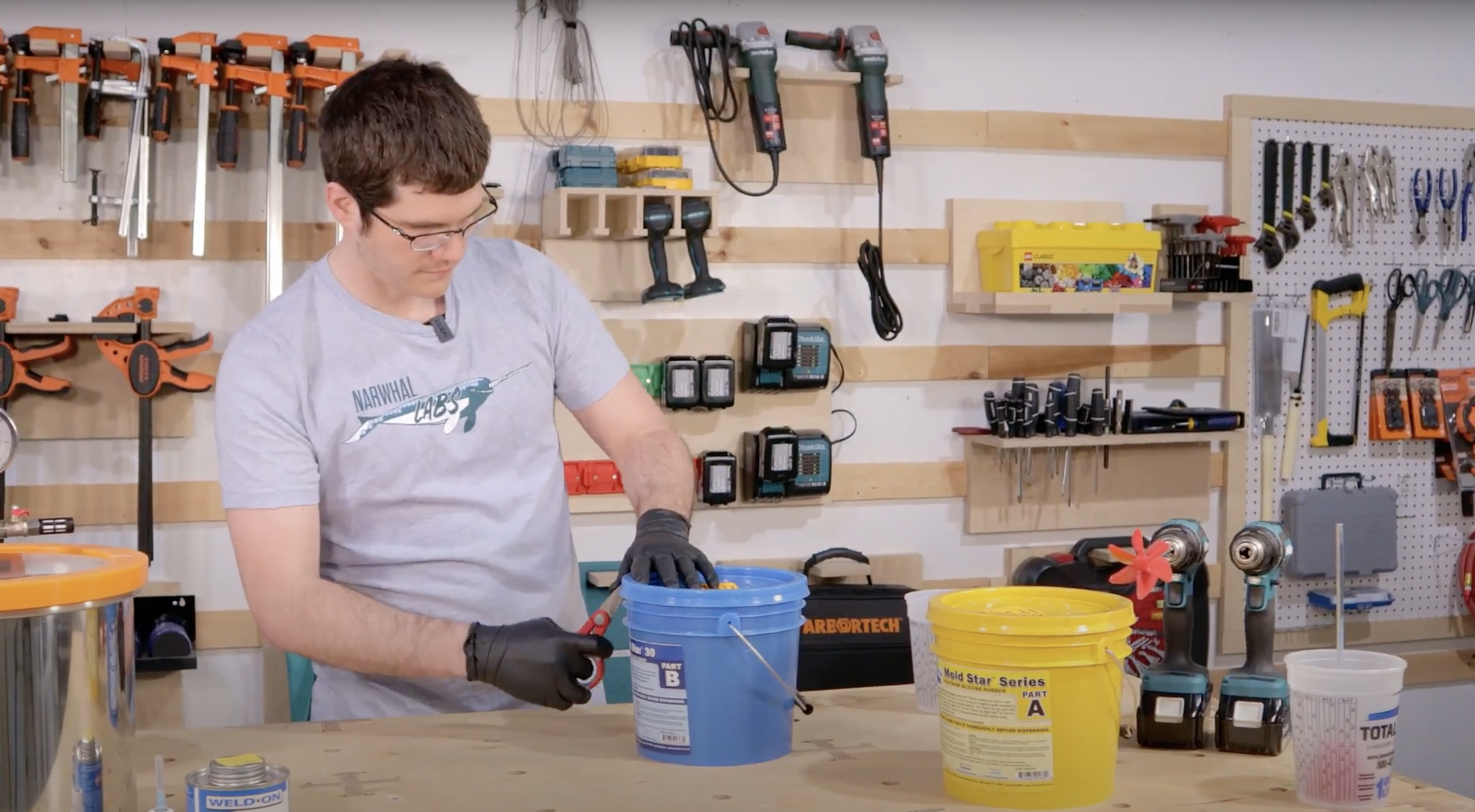 Advanced Silicone Mold Making Techniques for Epoxy Casting : 4 Steps ...