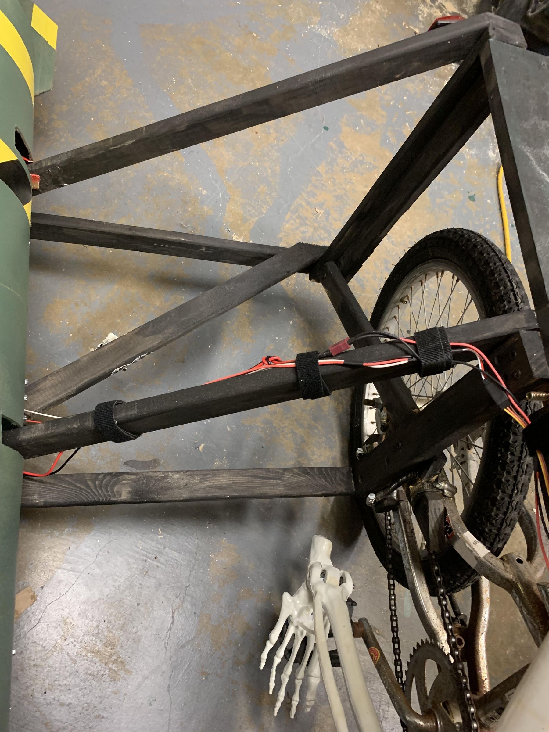 The Bike Riding Skeleton : 9 Steps (with Pictures) - Instructables