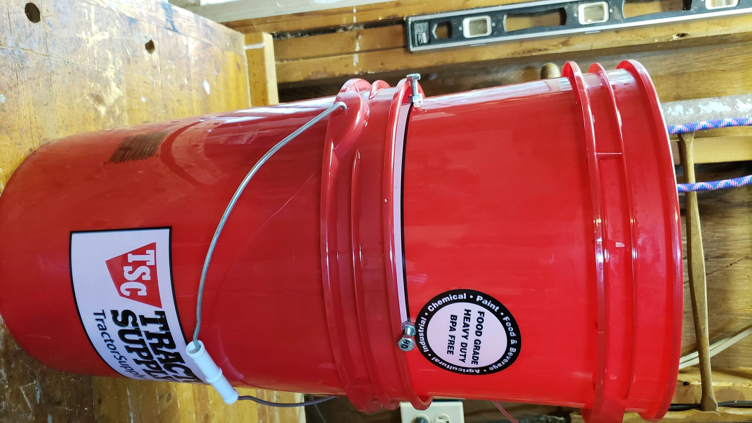 Beeswax Uncapping Tub Honey Strainer : 4 Steps - Instructables