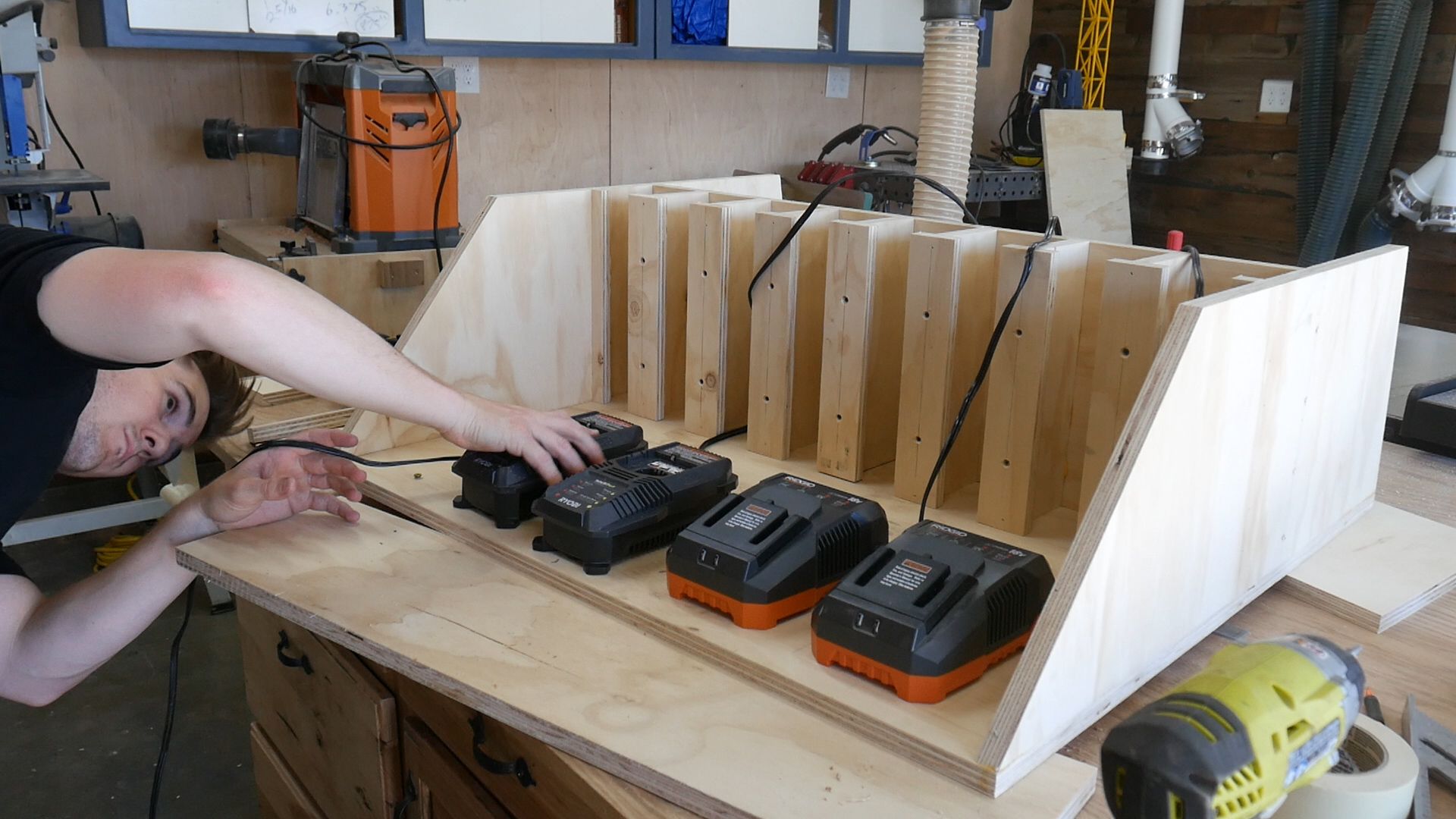 Ultimate Drill Charging / Storage Station : 13 Steps (with Pictures ...