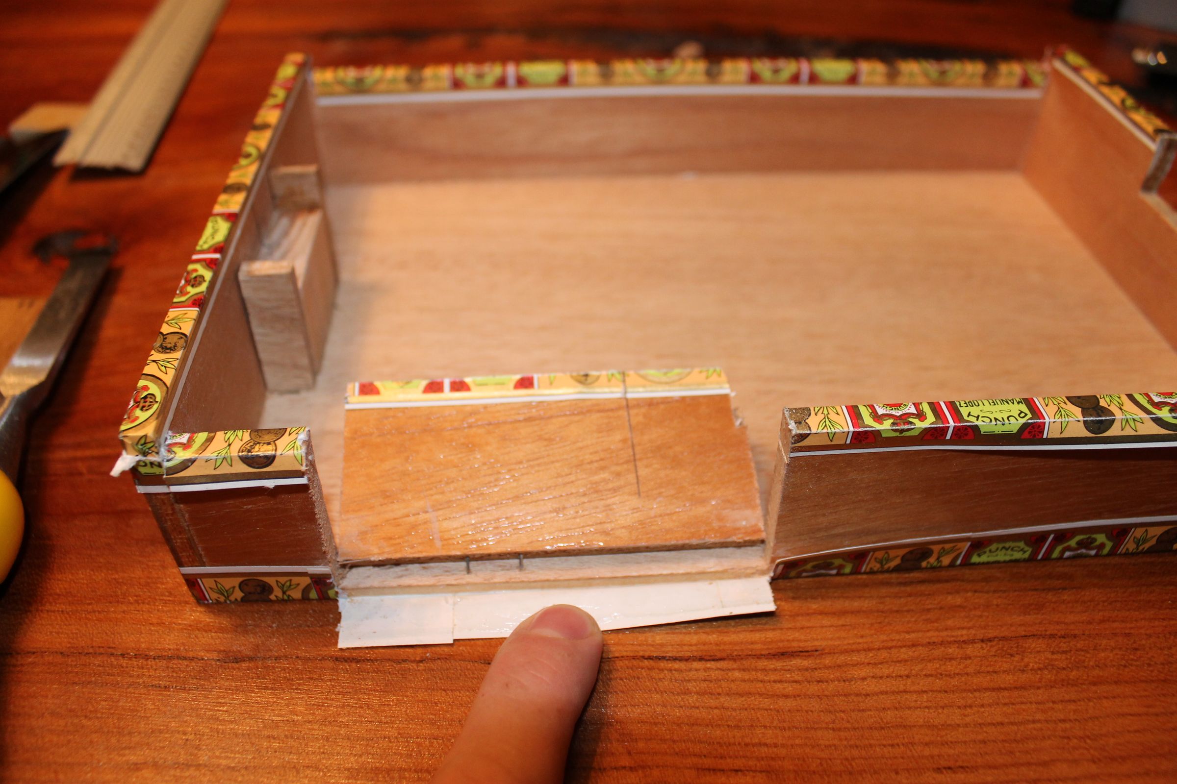 Awesome Cigar Box Dulcimer : 14 Steps (with Pictures) - Instructables