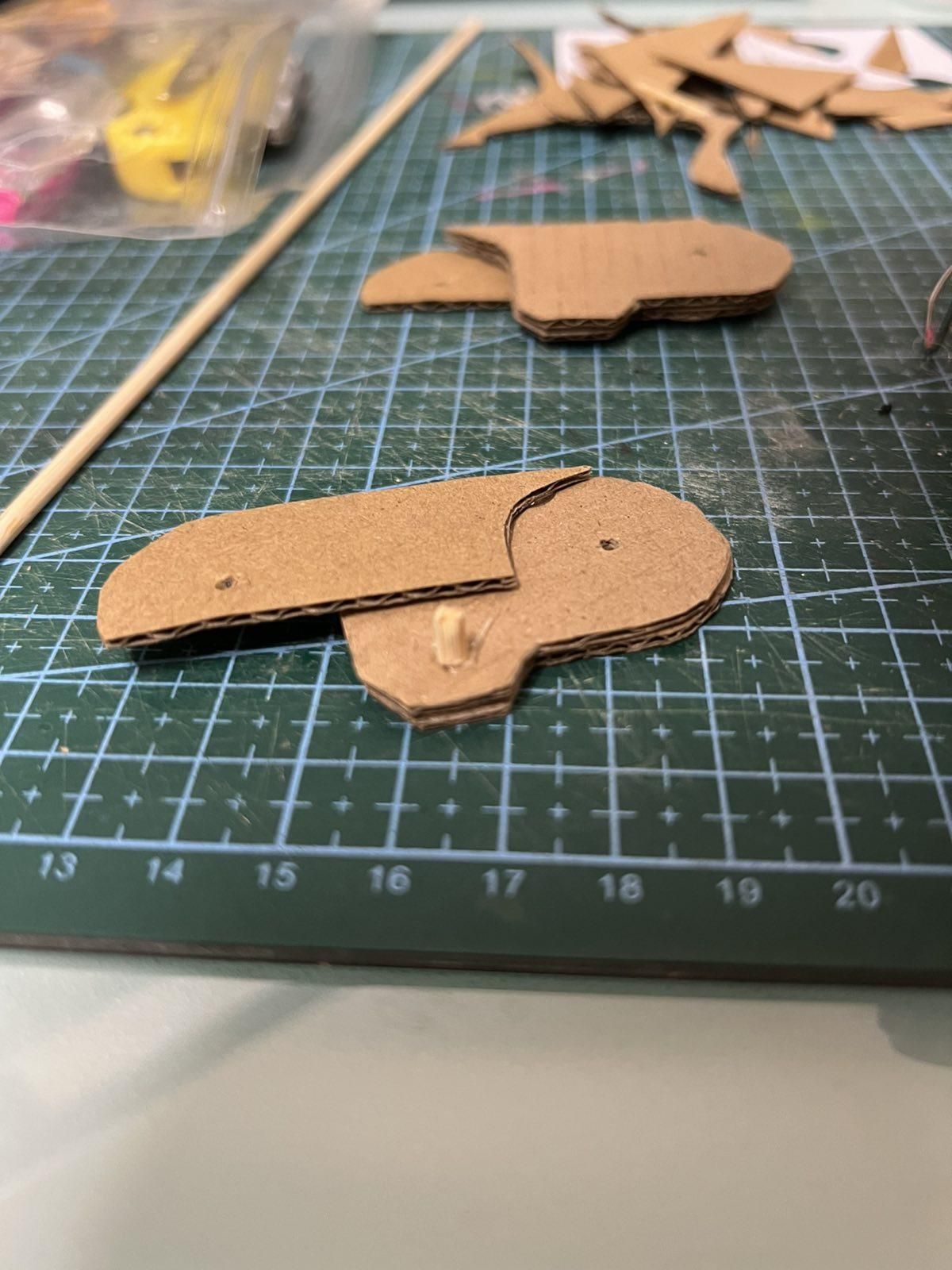Elastic-Powered Cardboard Mechanical Hand : 7 Steps - Instructables