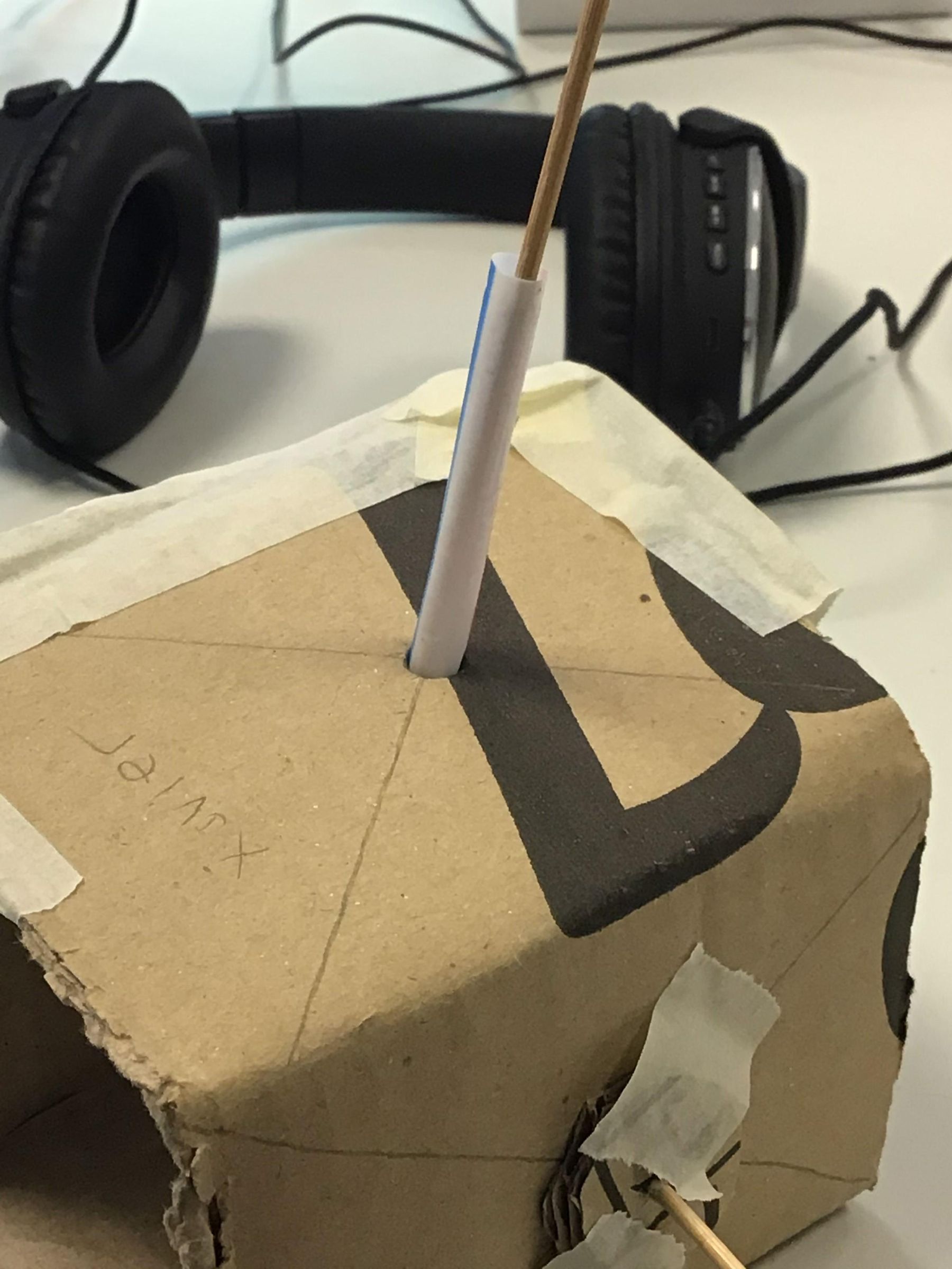 Flag Cardboard Automata by Xavier : 5 Steps - Instructables