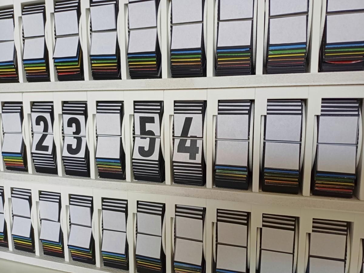 Yet Another Flap Clock : 8 Steps (with Pictures) - Instructables