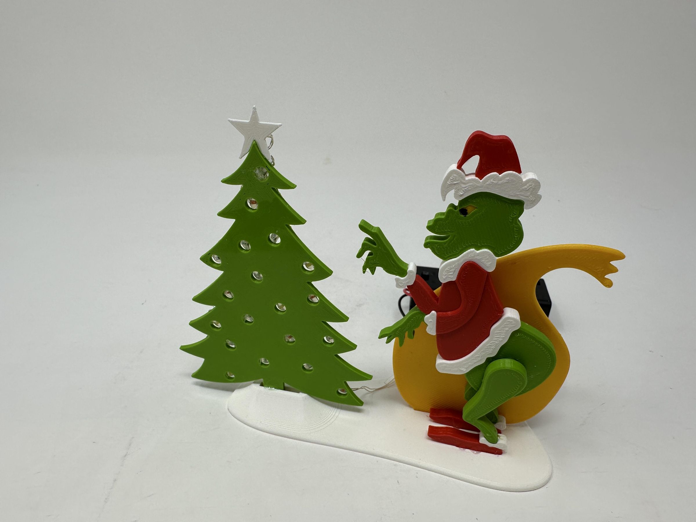 The Grinch's Christmas Tree. : 6 Steps (with Pictures) - Instructables