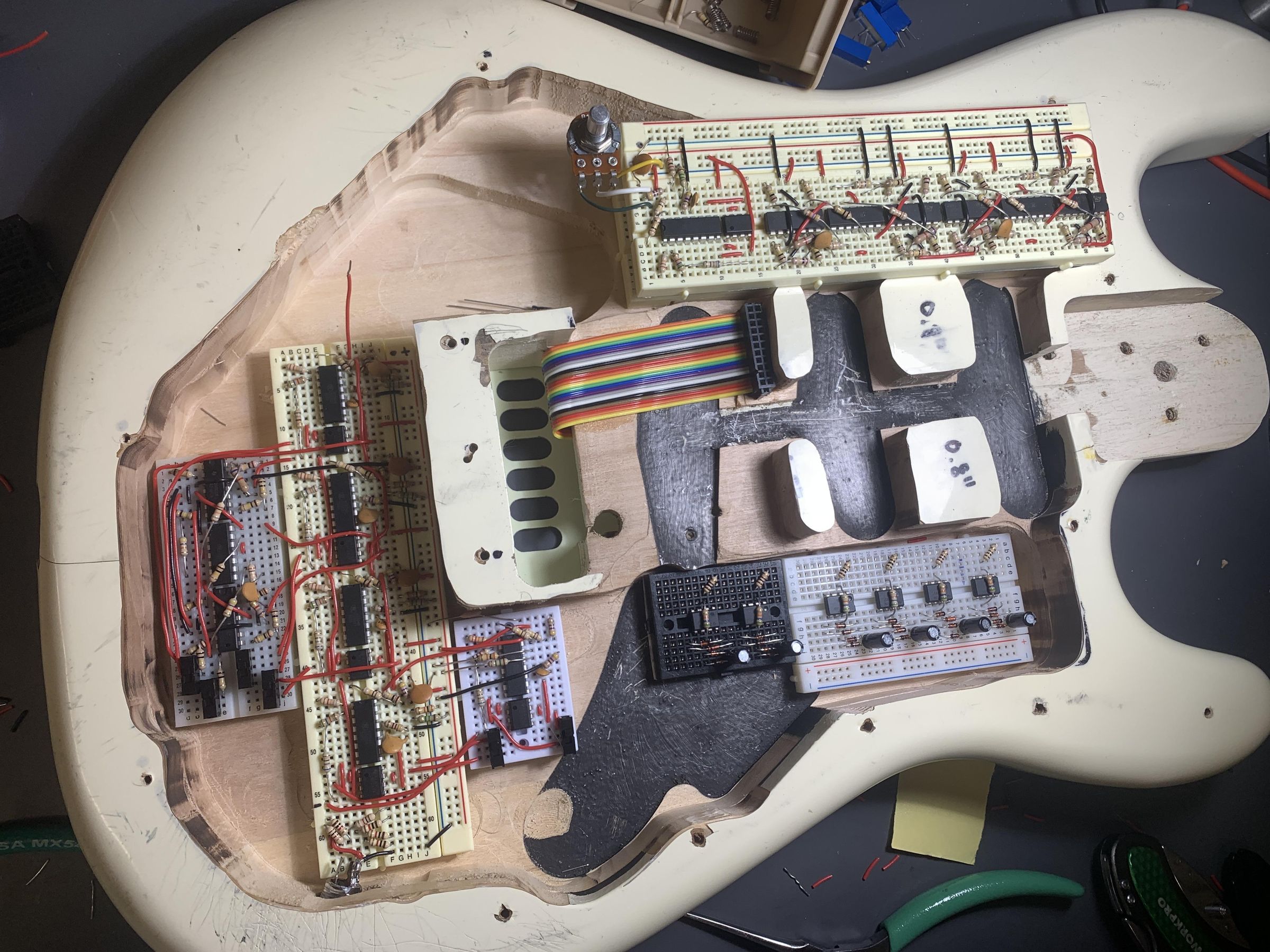 6 Voice Simple Guitar Synth : 4 Steps - Instructables