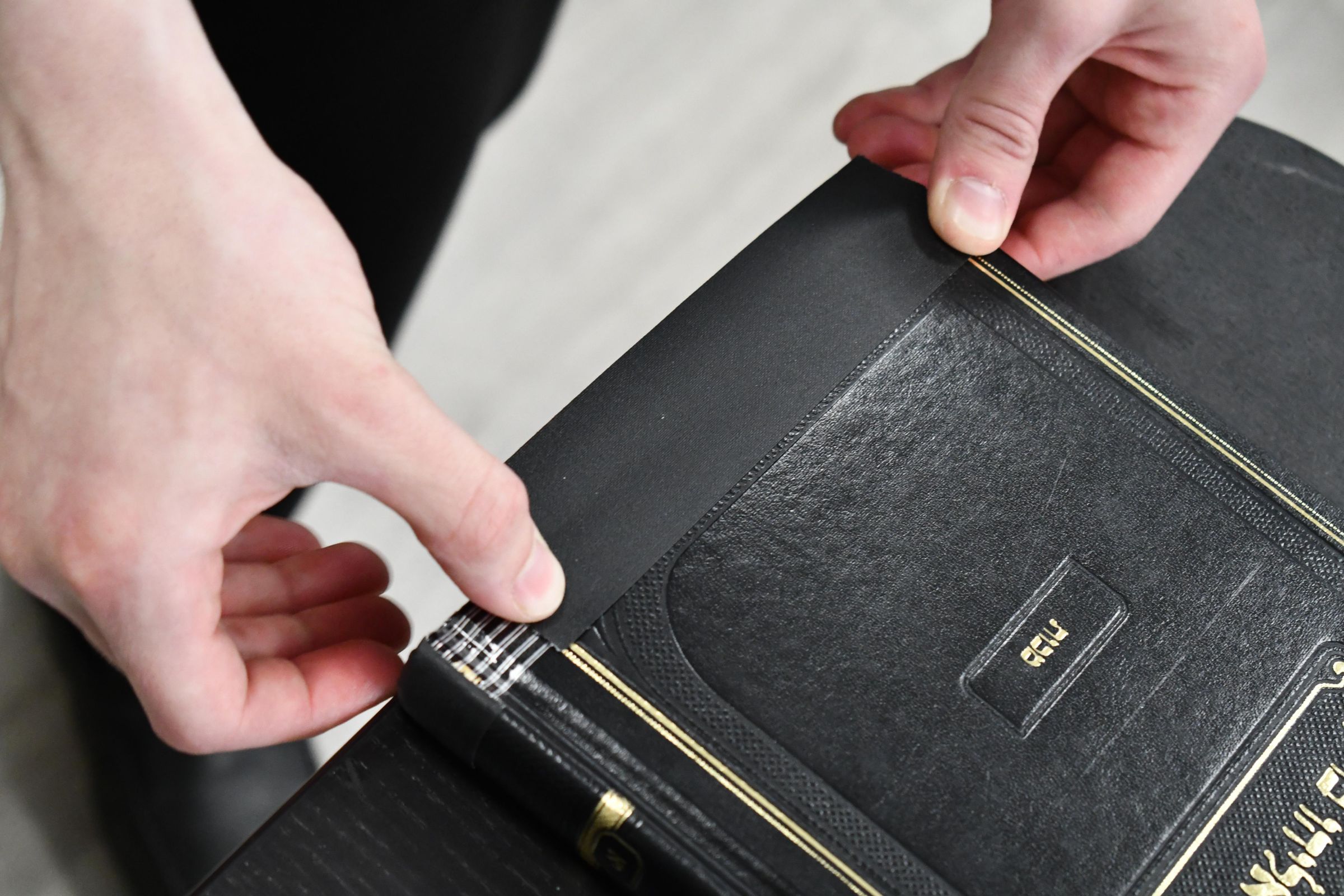 DIY Book Binding : 10 Steps (with Pictures) - Instructables