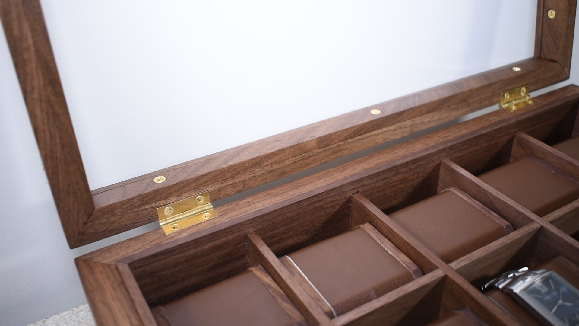 How to Install Box Hinges : 6 Steps (with Pictures) - Instructables