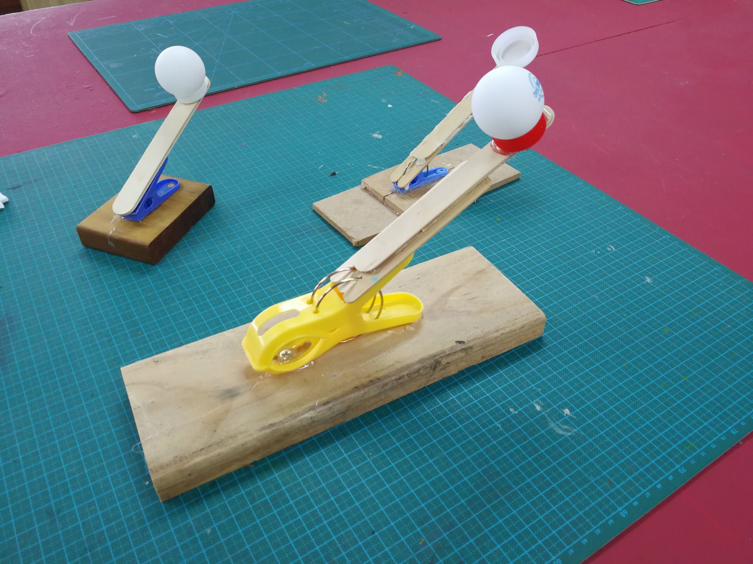 A Very Simple Catapult to Make With Kids : 6 Steps (with Pictures ...