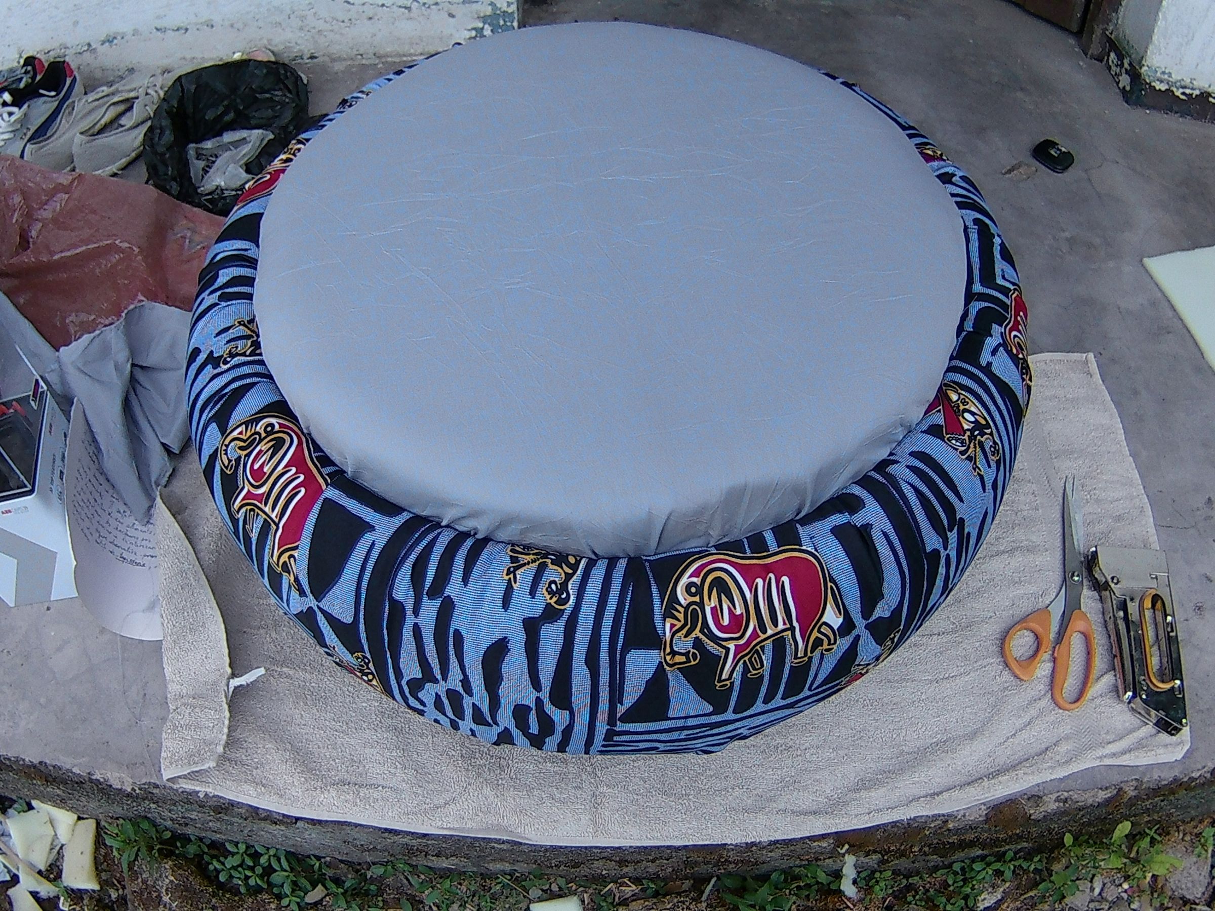 Old Car Tire Stool/Chair/Table : 8 Steps - Instructables