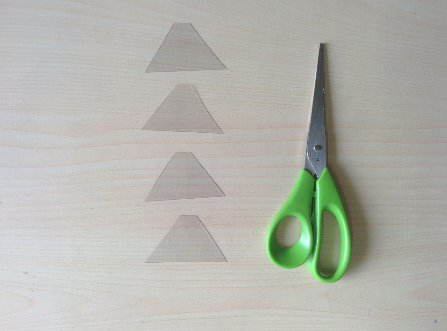 Diy 3d Hologram Pyramid 6 Steps Instructables