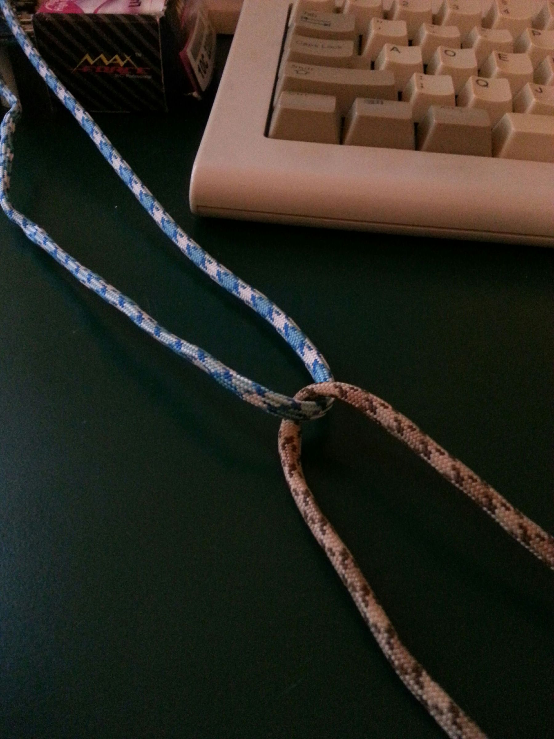4 Strand Round Braid : 3 Steps - Instructables
