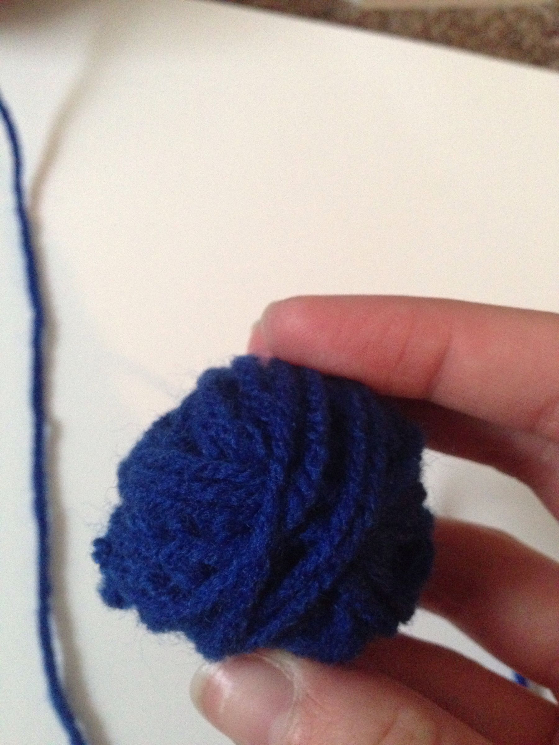 How to Make a Simple and Fast Yarn Ball : 4 Steps (with Pictures ...