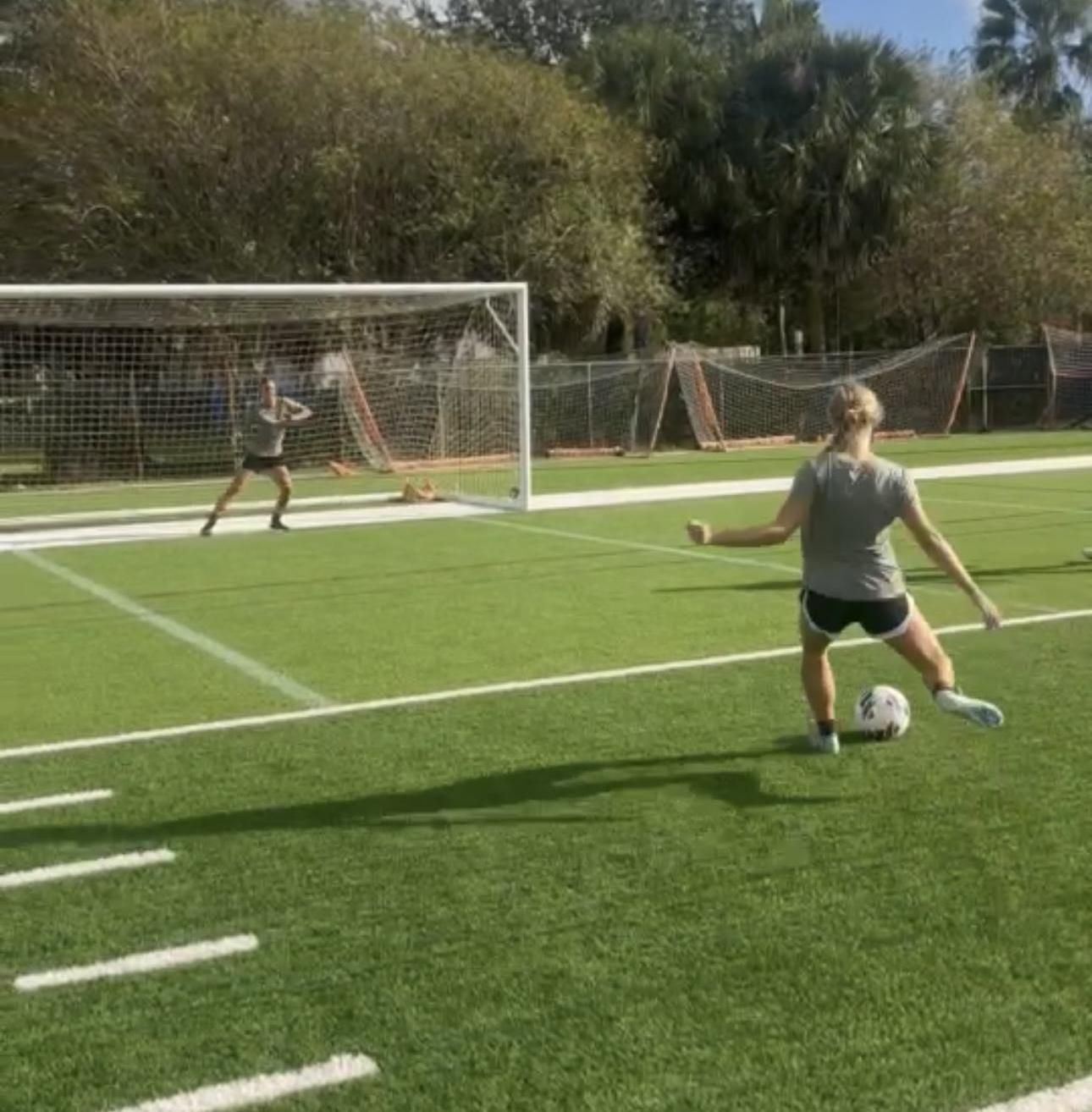 How to Score a Soccer Penalty : 9 Steps - Instructables