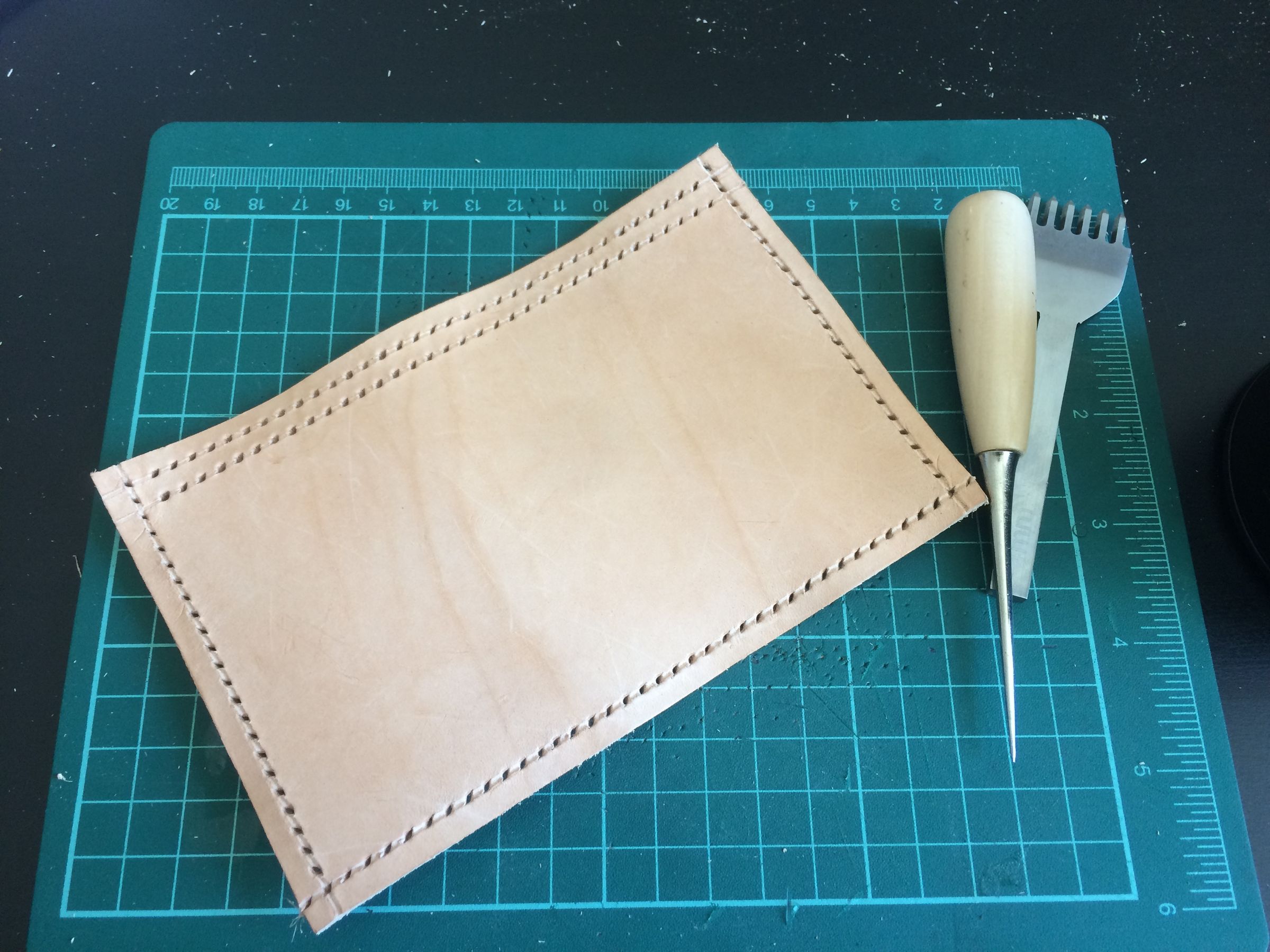 Leather Dice Tube : 15 Steps (with Pictures) - Instructables