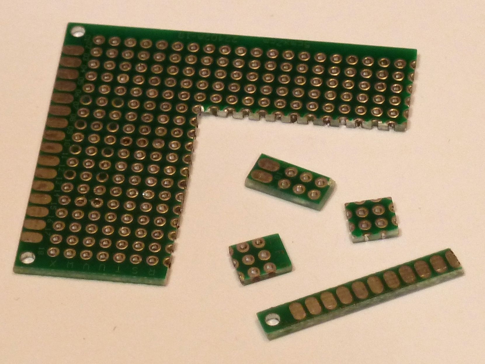 Clean-Cut FR4 Perfboard (Protoboard/Prototype PCB) : 10 Steps (with ...