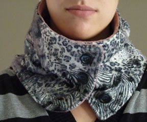 Fashionable Neck Warmer : 4 Steps - Instructables
