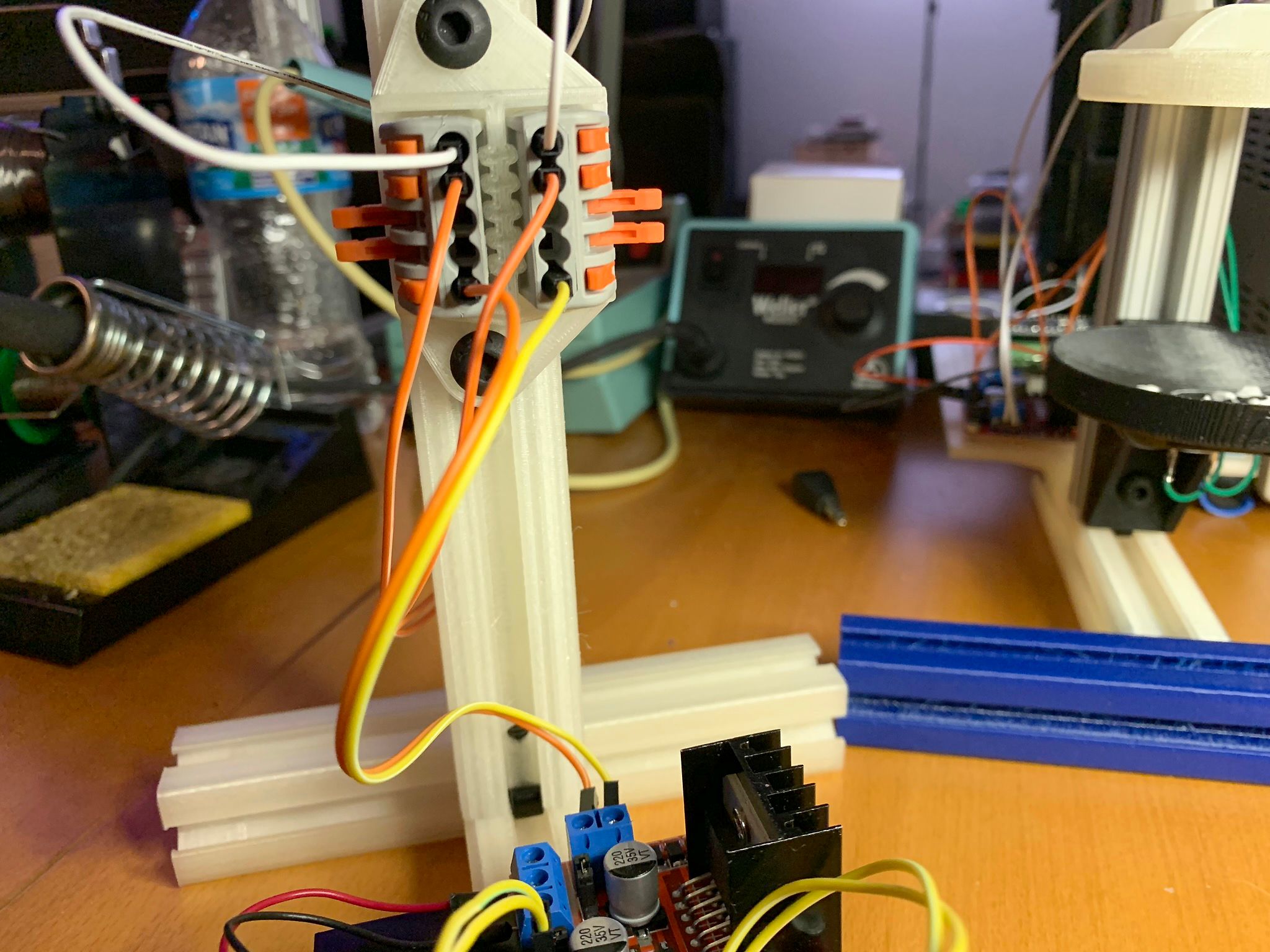 A Simple Stand for an Acoustic Levitator MiniLev : 12 Steps (with ...