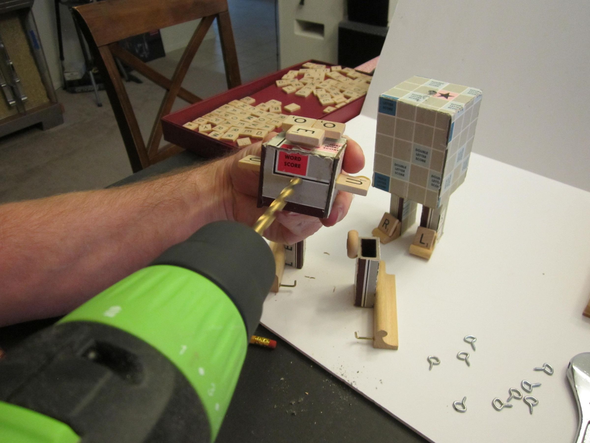 Meet 'OOE' the Scrabble Robot : 6 Steps (with Pictures) - Instructables