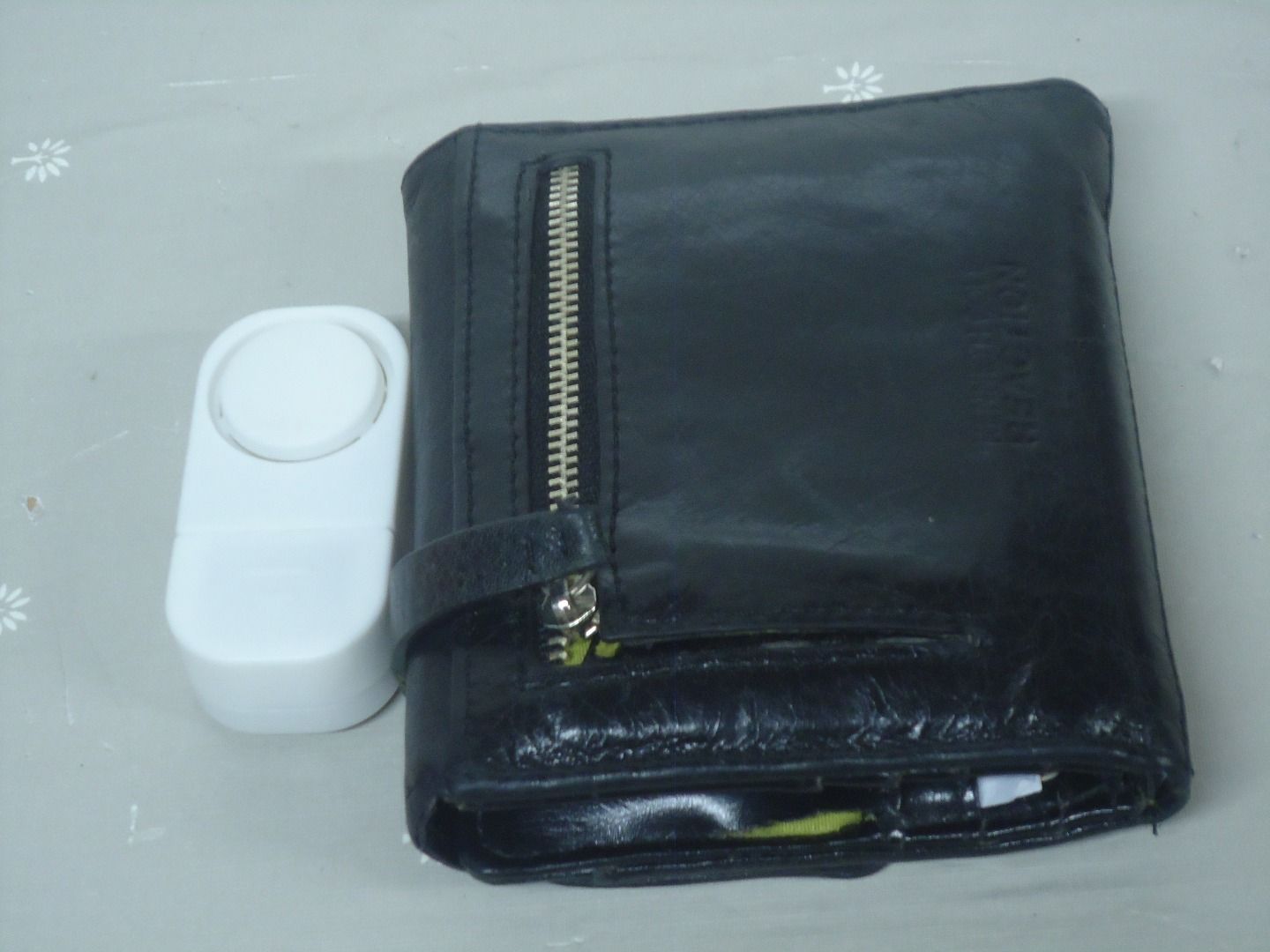 Anti Theft Wallet/Purse Alarm : 3 Steps - Instructables