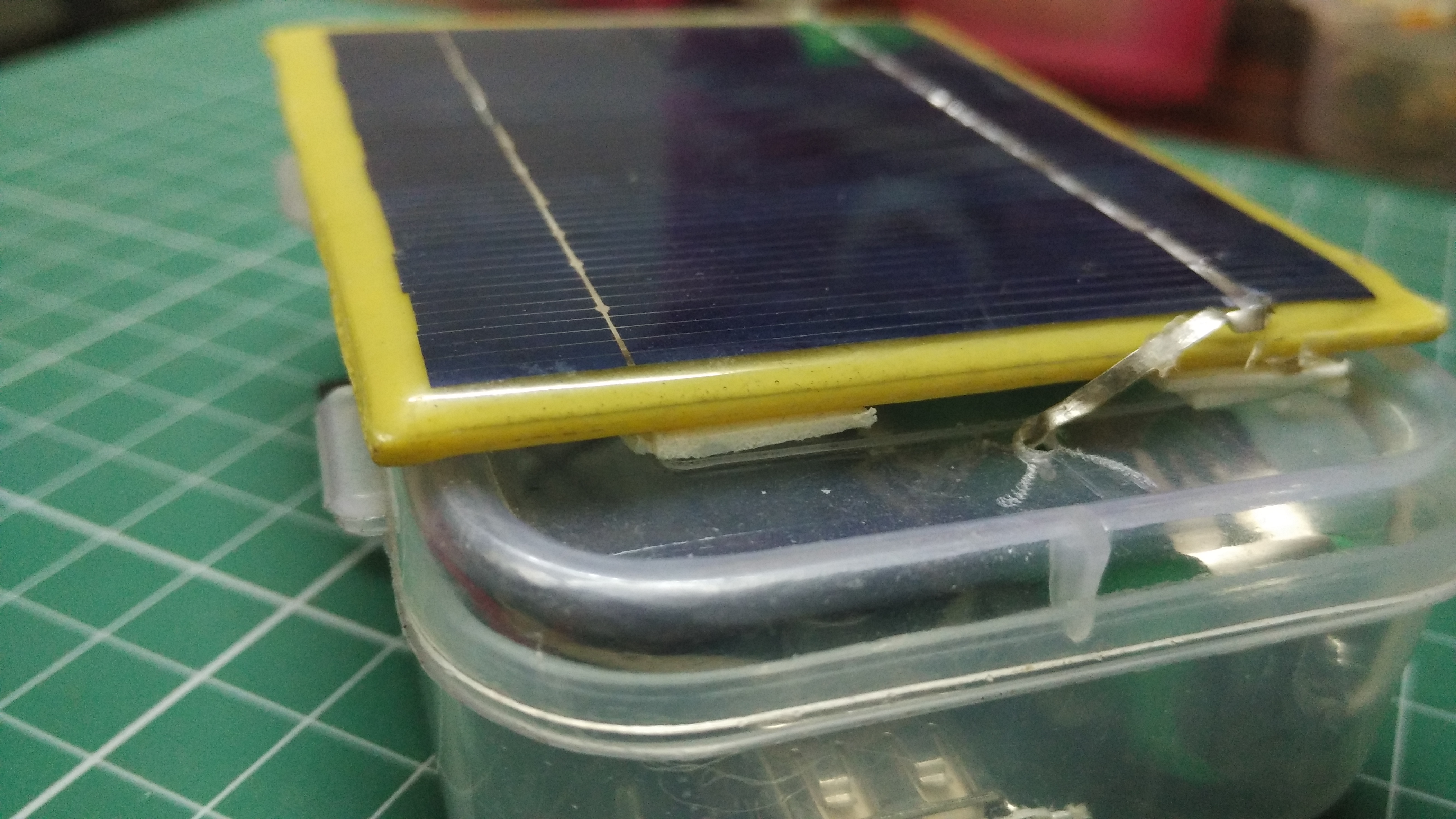 5 $ Solar Power Bank From Recycled Laptop Battery : 5 Steps (with ...
