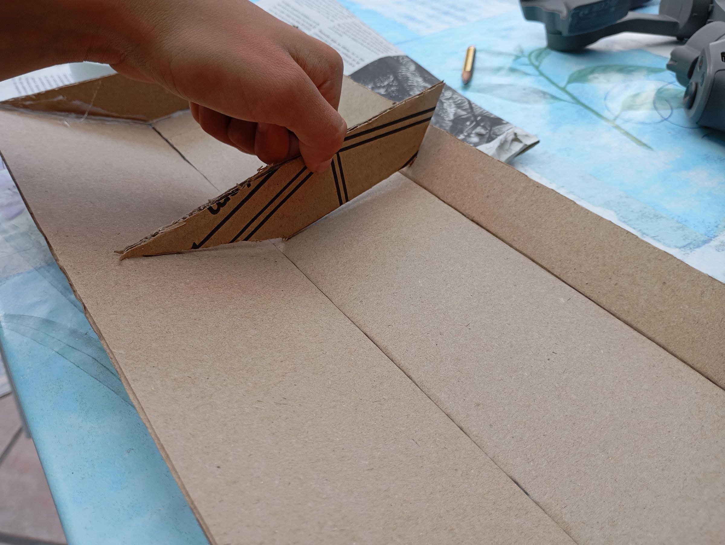 How to Make a DIY Carboard RC Plane : 23 Steps (with Pictures ...