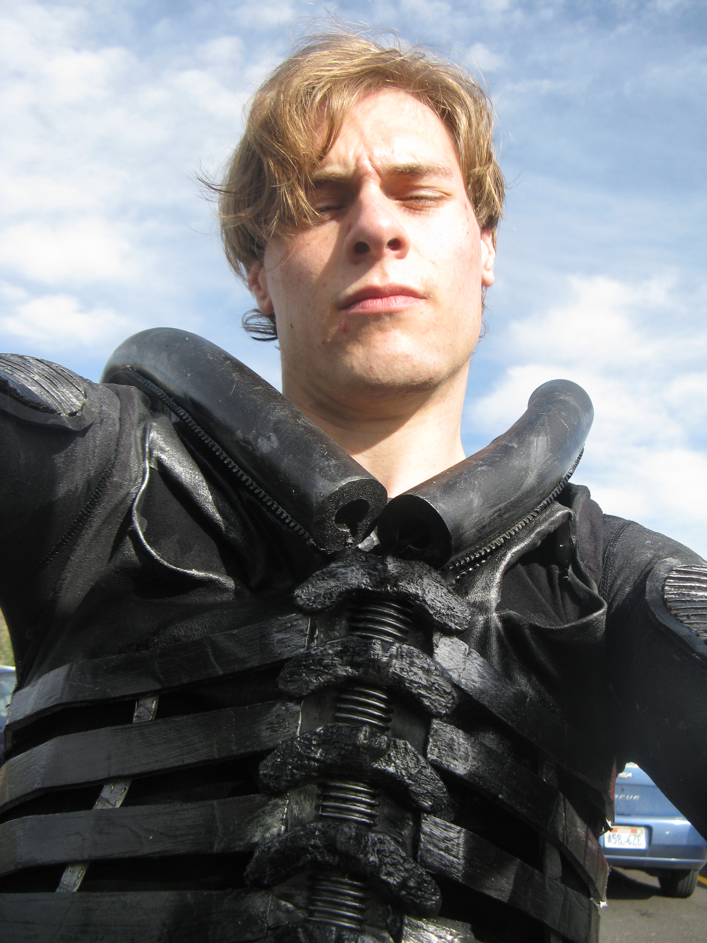 Alien Warrior Costume From Aliens : 8 Steps - Instructables