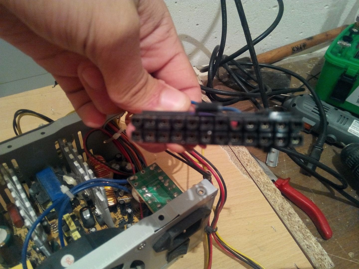 How to Make a DC Power Supply - Instructables