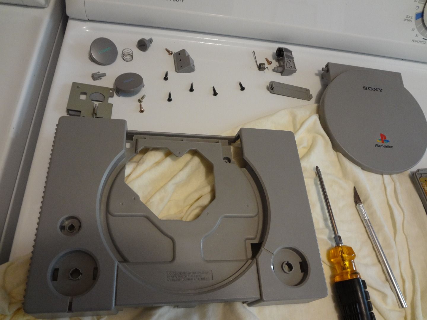Playstation Paint & 2nd Led Mod : 5 Steps - Instructables