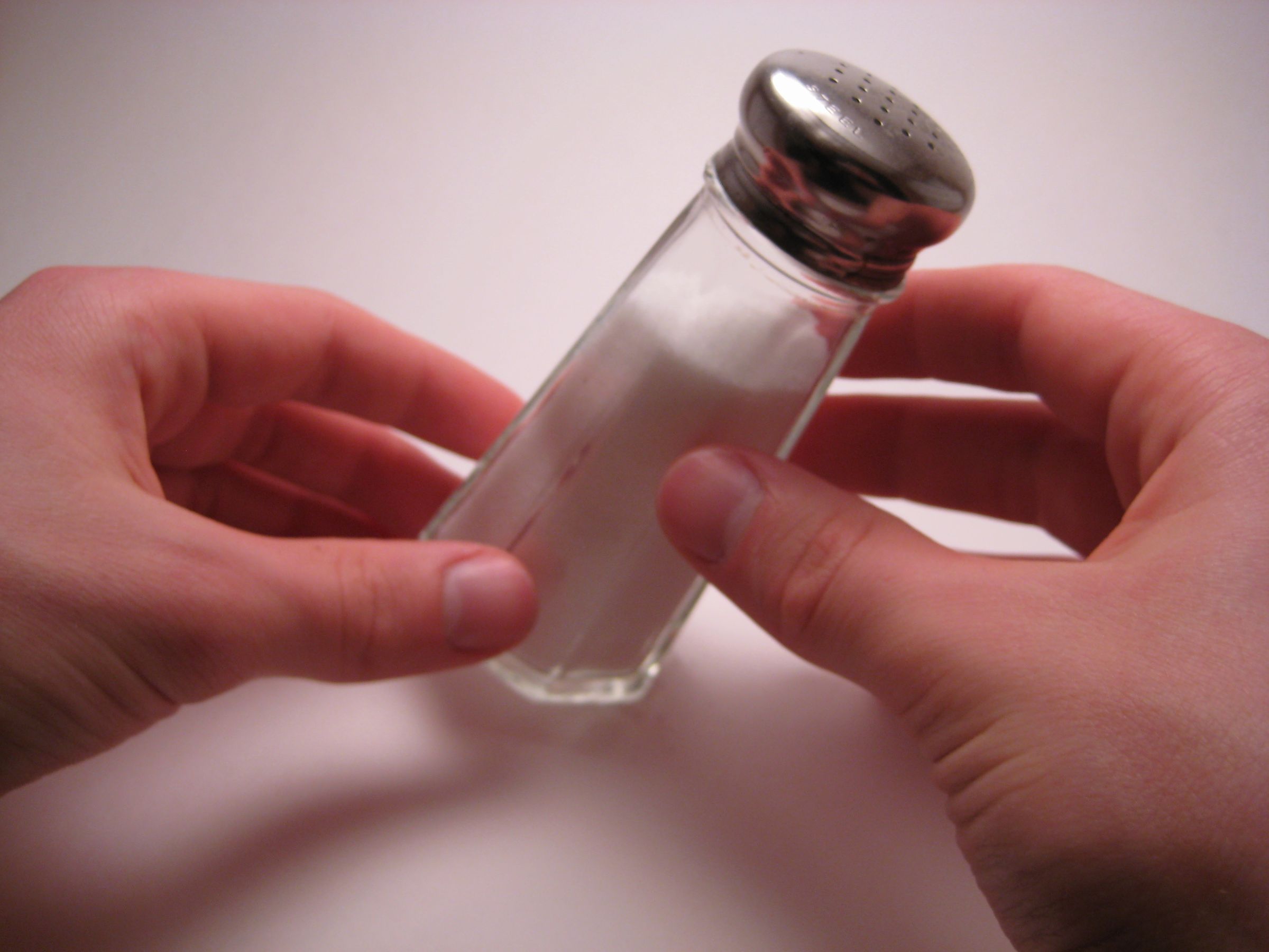 How to Balance a Salt Shaker : 3 Steps (with Pictures) - Instructables
