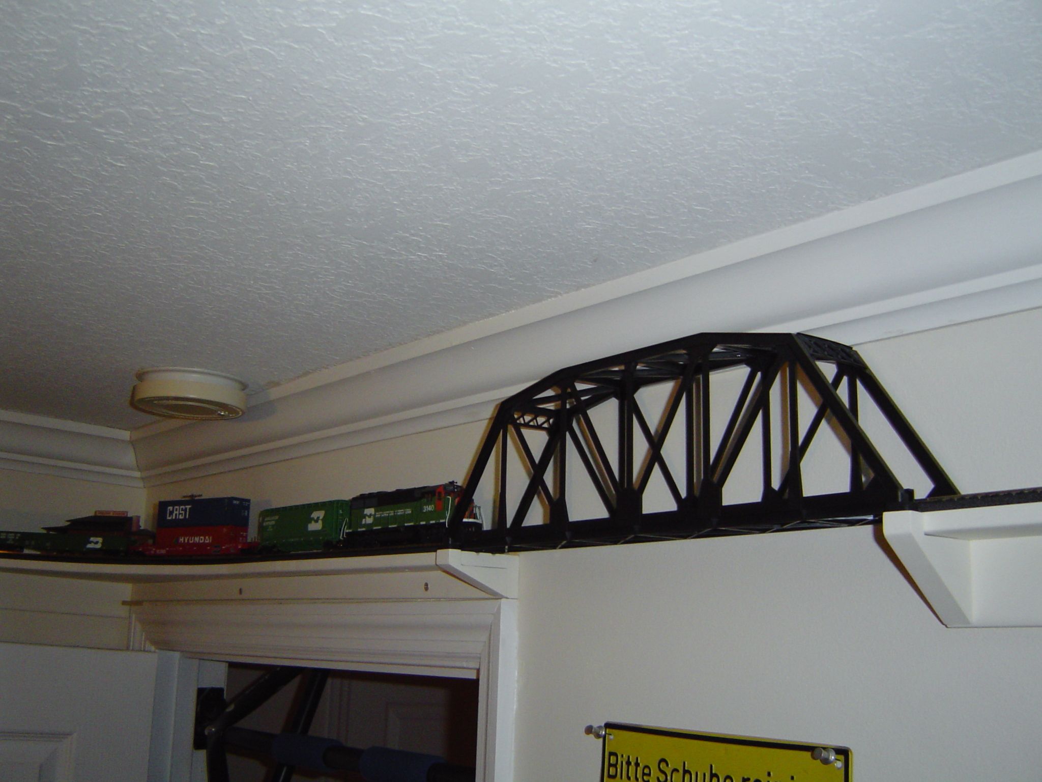 Train on a Shelf : 4 Steps - Instructables