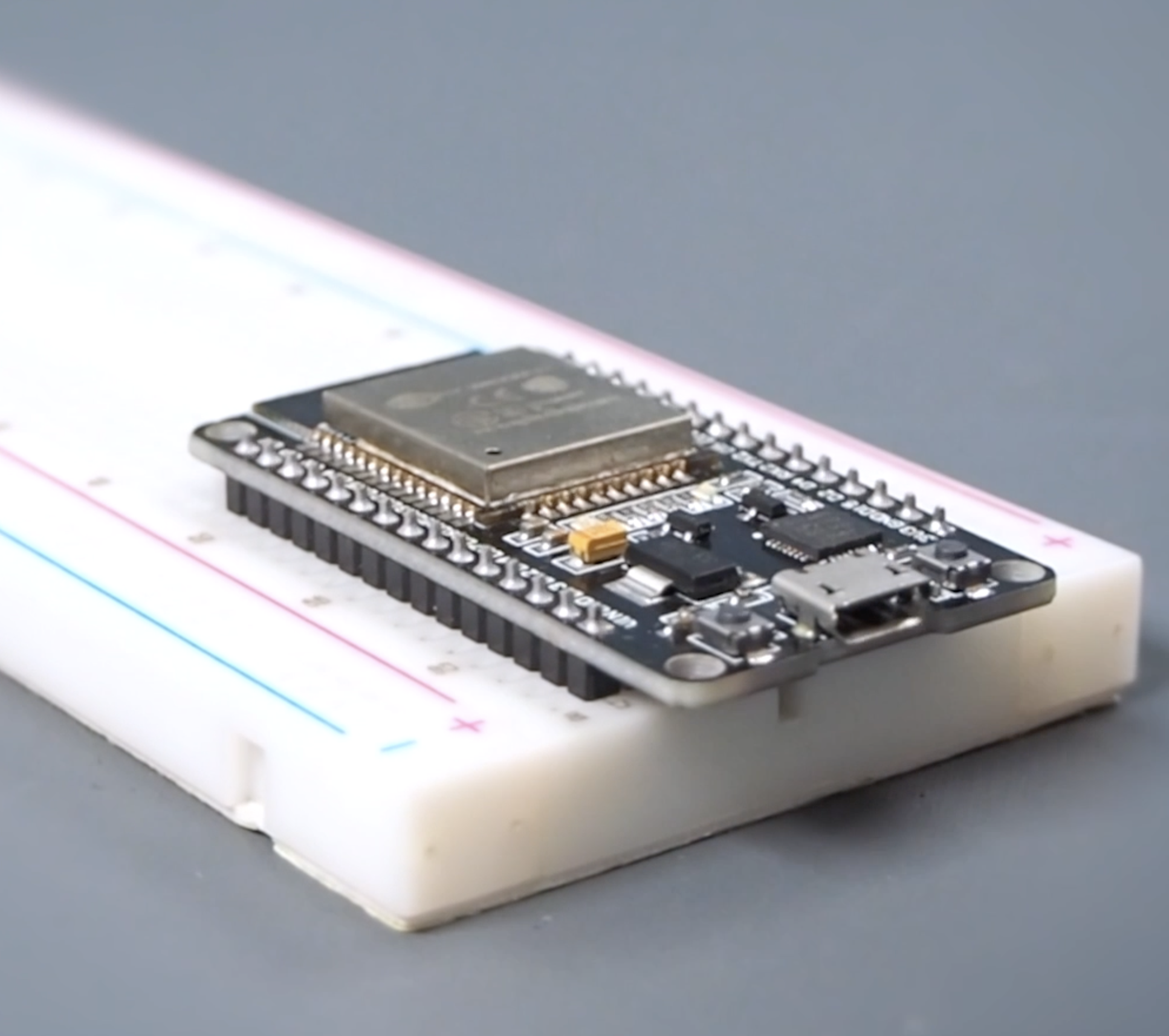 One and Multiple Servo Motor Control With ESP32 Development Board : 8 ...