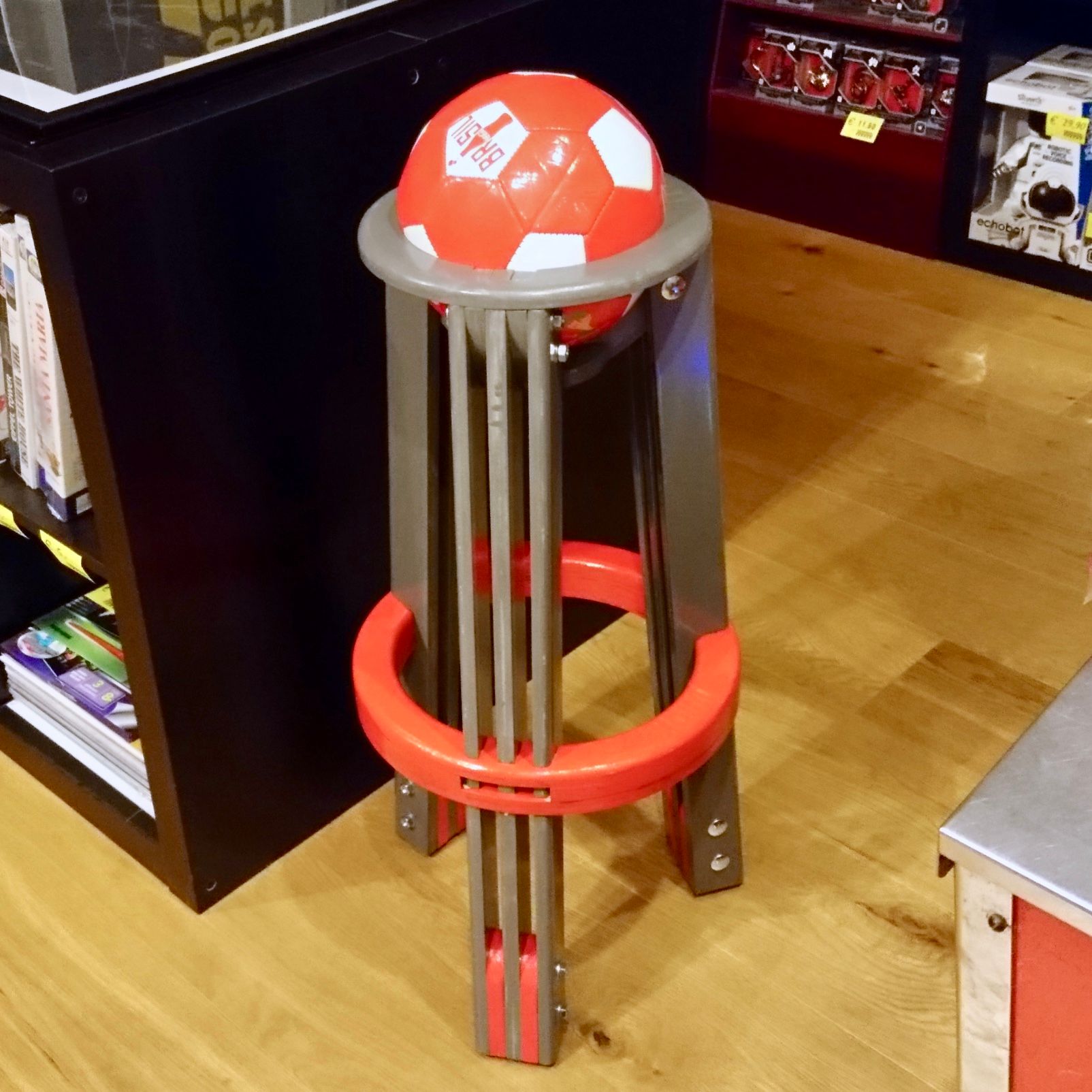 Lasercut Ball-stool Bar Stool : 10 Steps (with Pictures) - Instructables