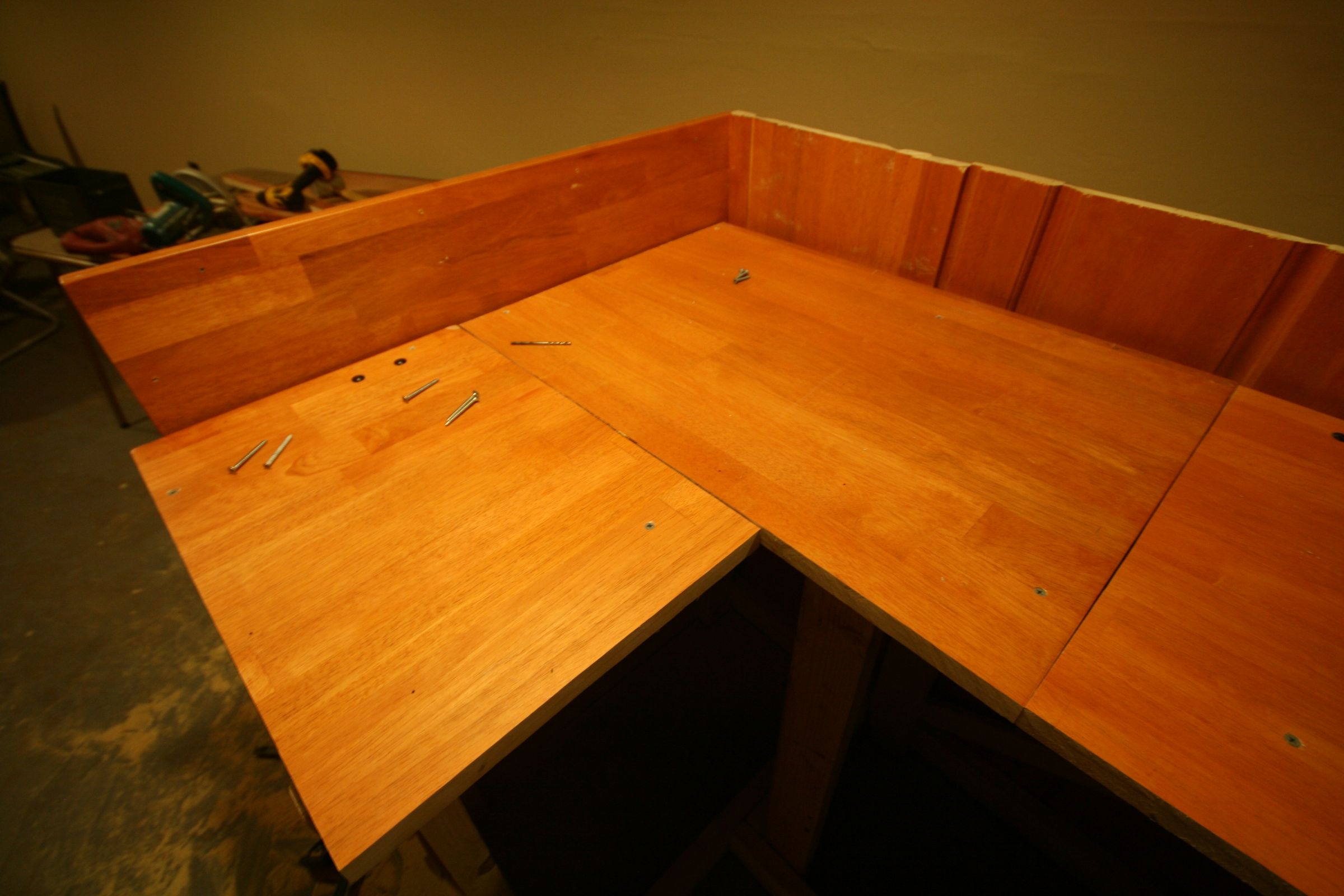 Fraternity Basement Bar : 10 Steps - Instructables