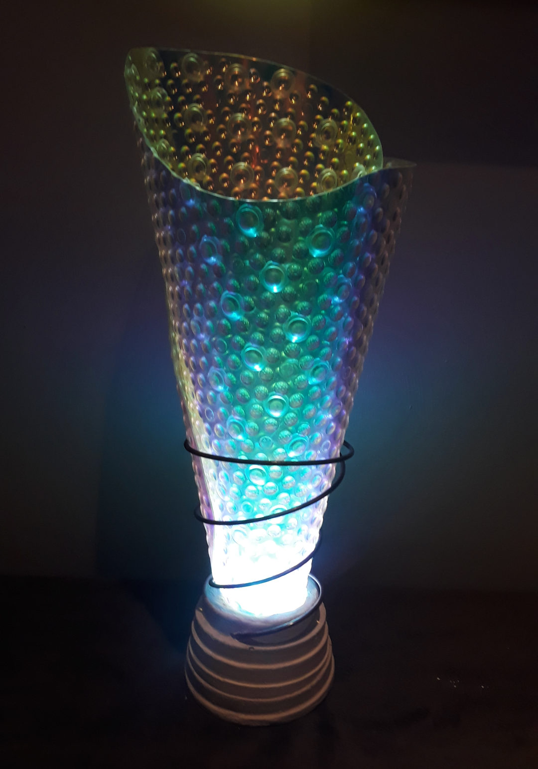 Iridescent Accent Table Lamp : 5 Steps - Instructables